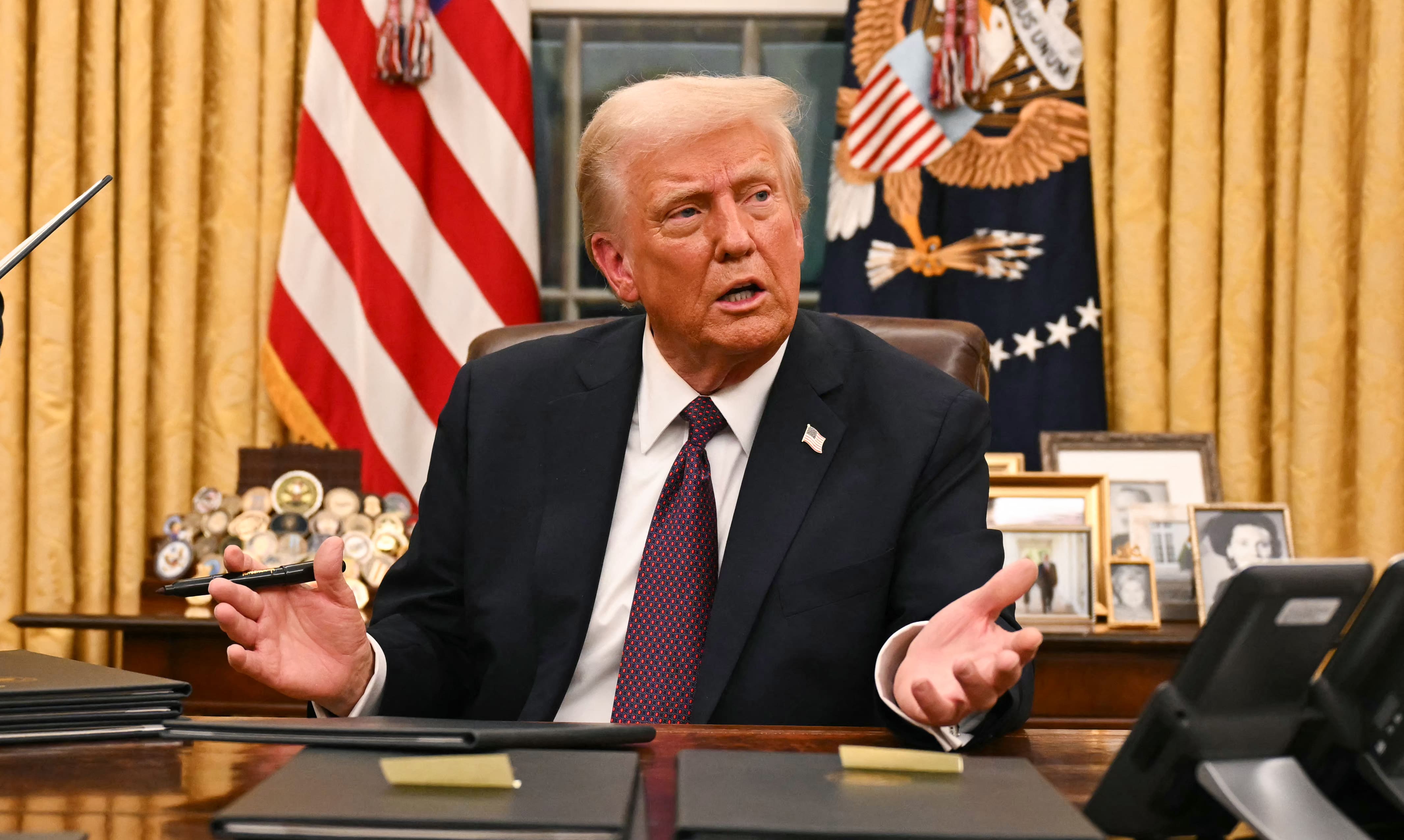 Voici quelques exemples des 130 décrets signés par Donald Trump | JDQ