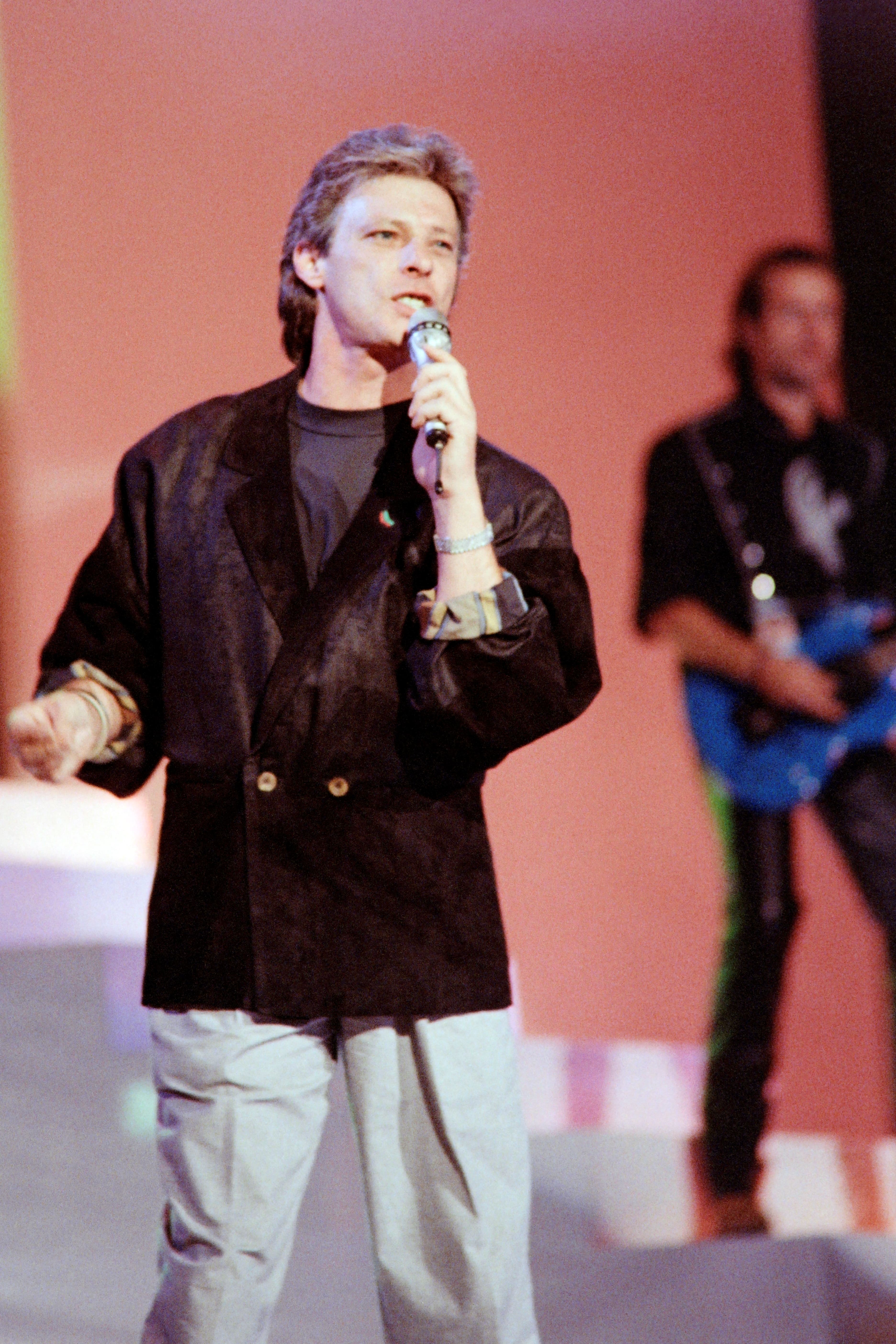 Le chanteur français Herbert Léonard s’éteint à 80 ans | TVA Nouvelles