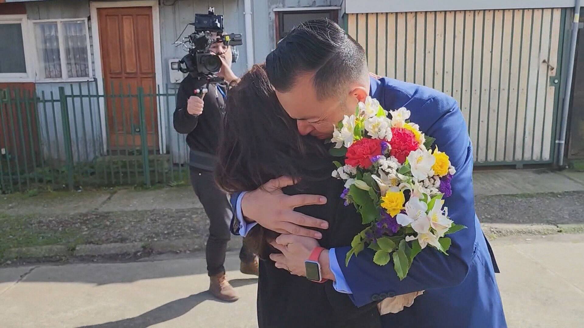 Une mère retrouve son enfant 42 ans plus tard | TVA Nouvelles