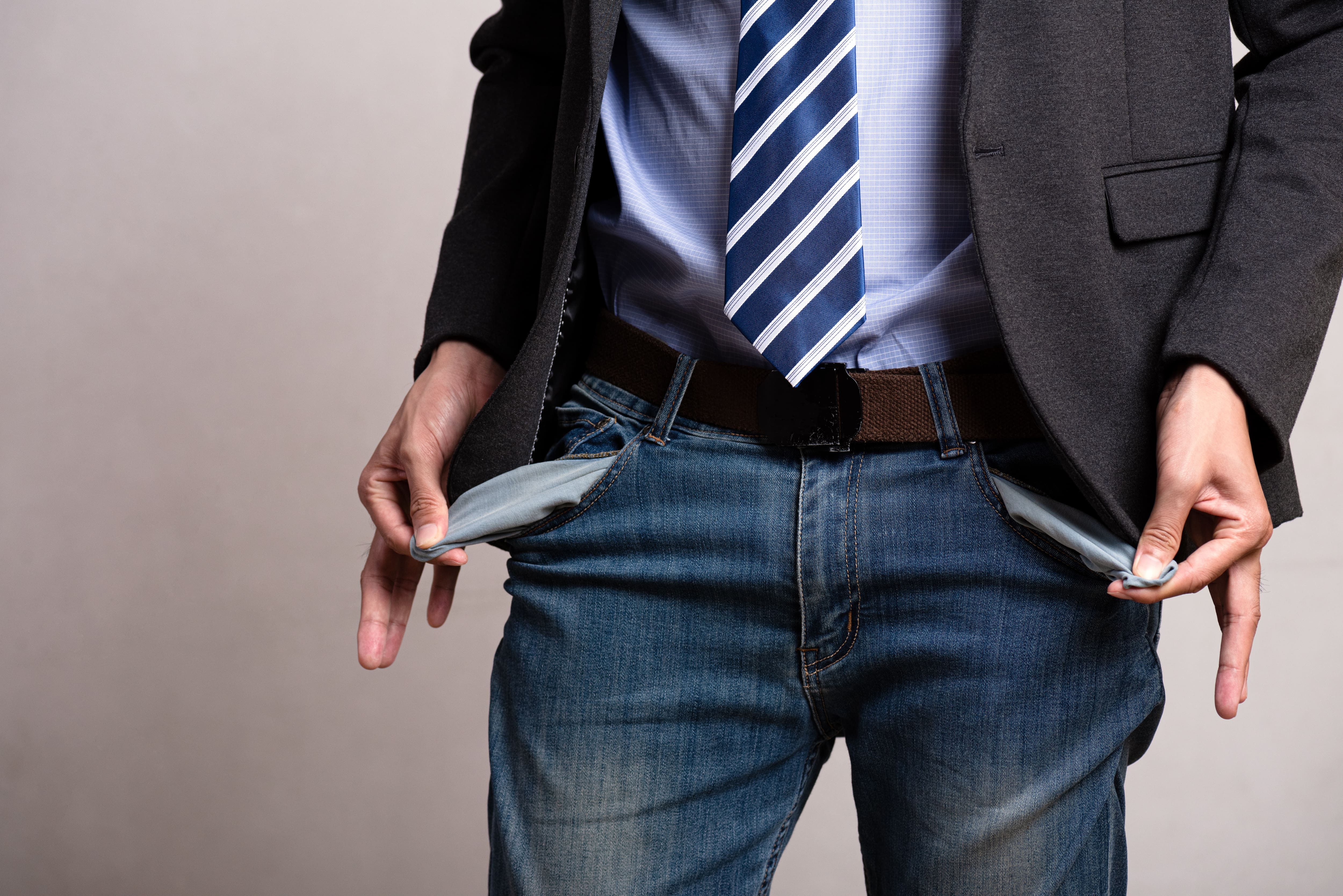 Ça coûte cher de vivre seul: voici quelques trucs pour alléger la ...