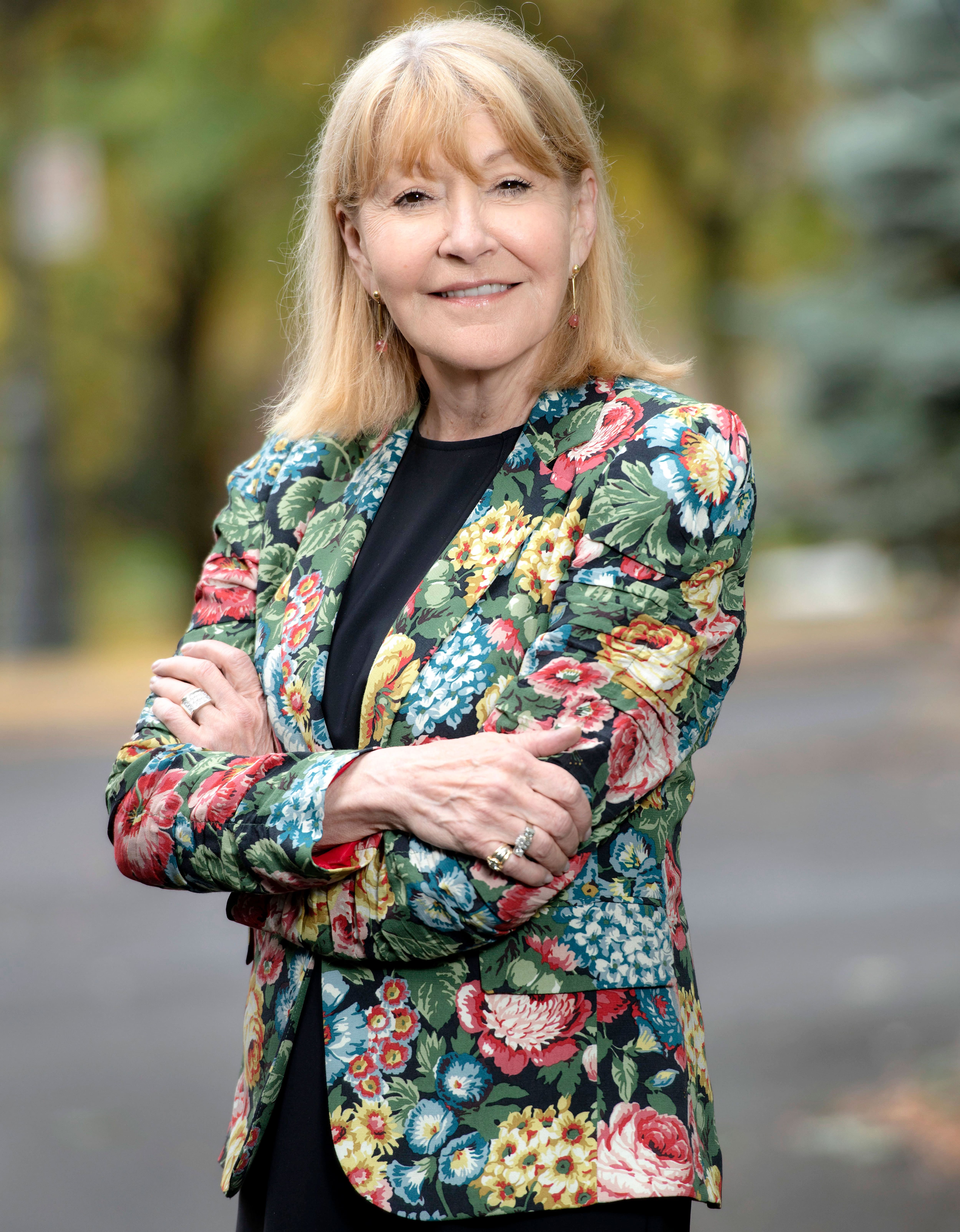 La carrière de Louise Deschâtelets en cinq photos souvenirs | JDM