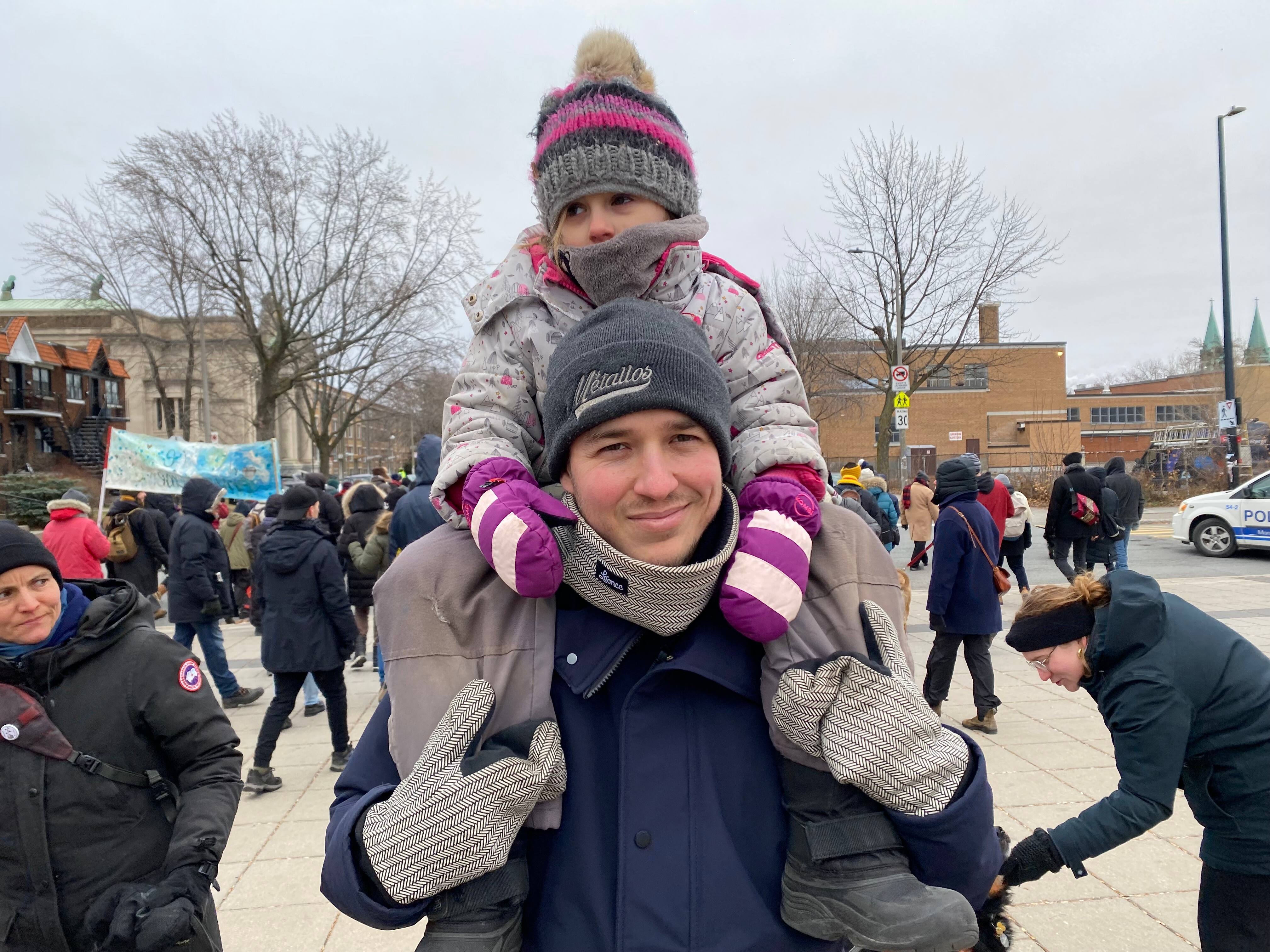 Important déploiement policier en marge d’une manifestation contre Ray ...