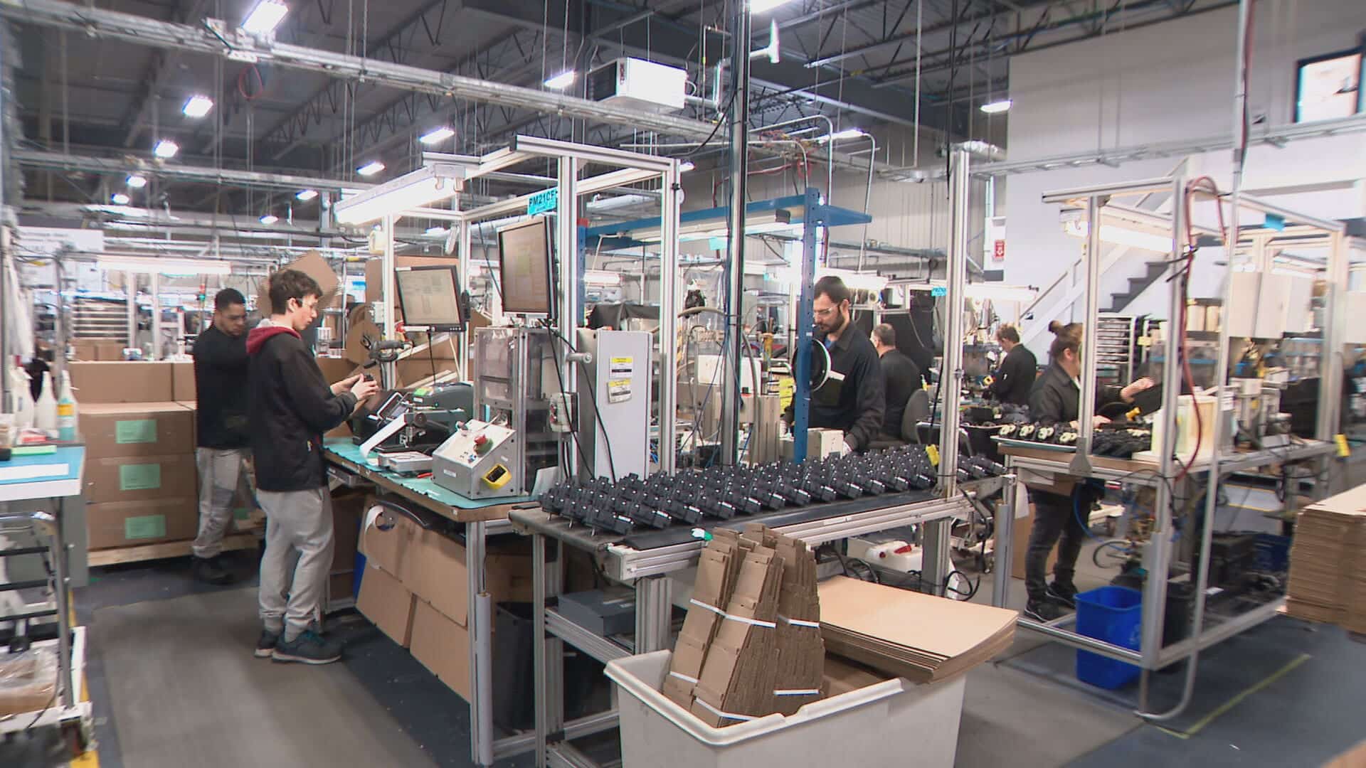 Investissement de 12 M$ à l'usine BRP Megatech de Shawinigan | TVA ...