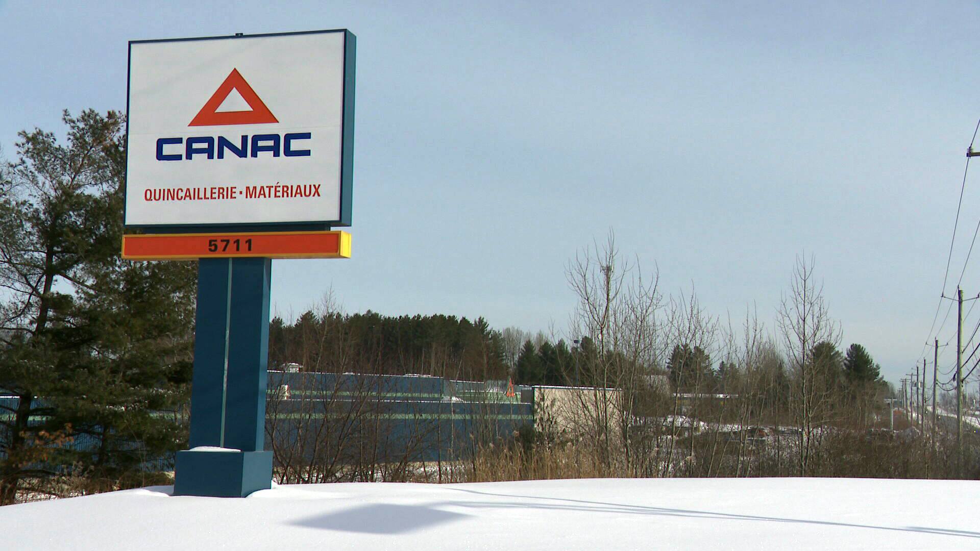 Pas de courriel, pas de livraison: un client dénonce le traitement reçu ...