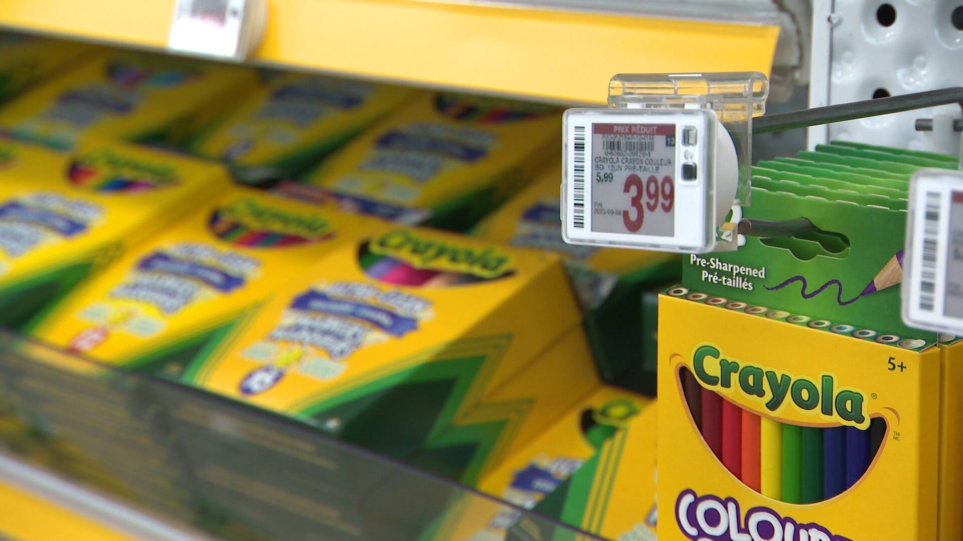 Une pharmacie paie les fournitures scolaires des employés | JDM