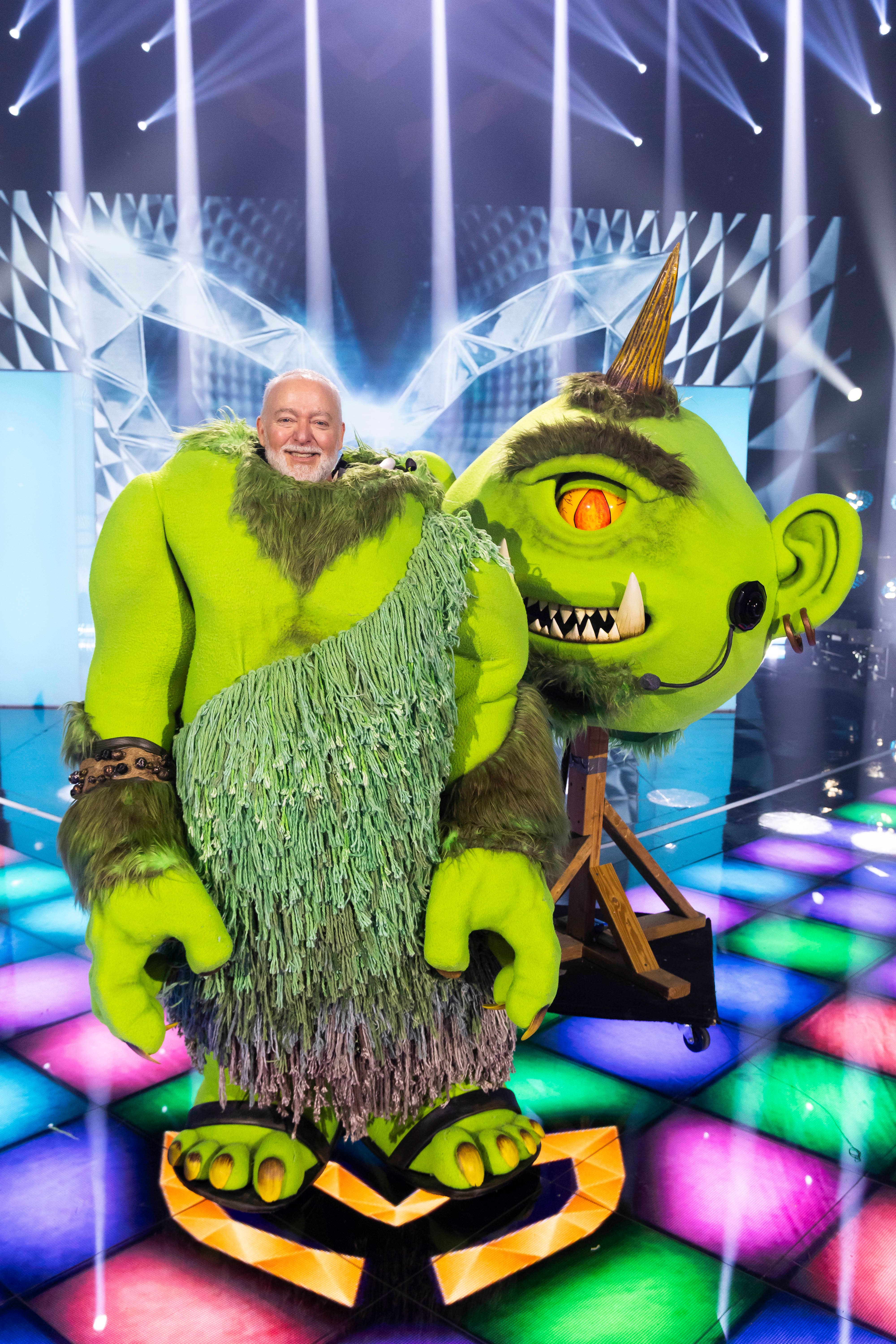 «Chanteurs masqués»: Voici ce qui a fait pleurer l’animateur et ...