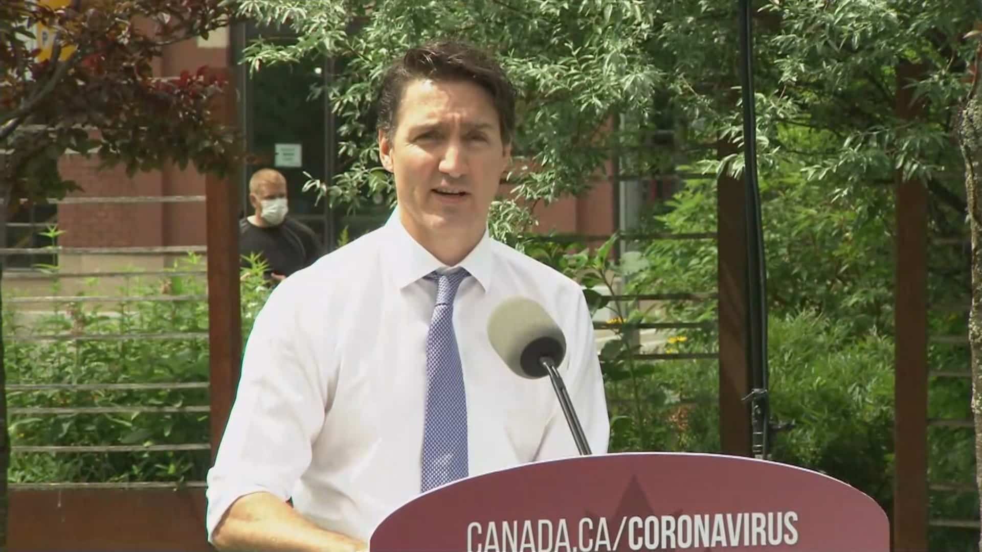Retour aux cheveux courts et à la barbe rasée pour Justin Trudeau | TVA ...