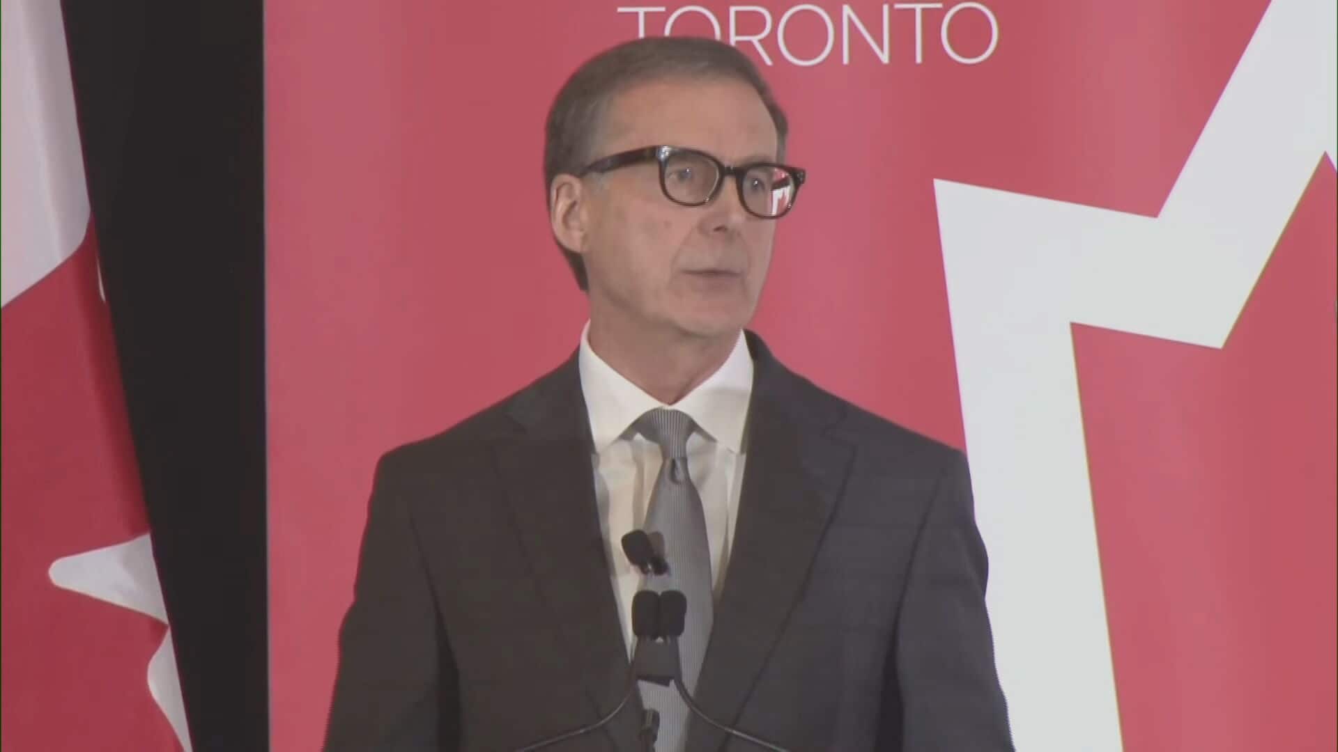 Baisse du taux directeur: «Il est encore trop tôt», croit Tiff Macklem ...