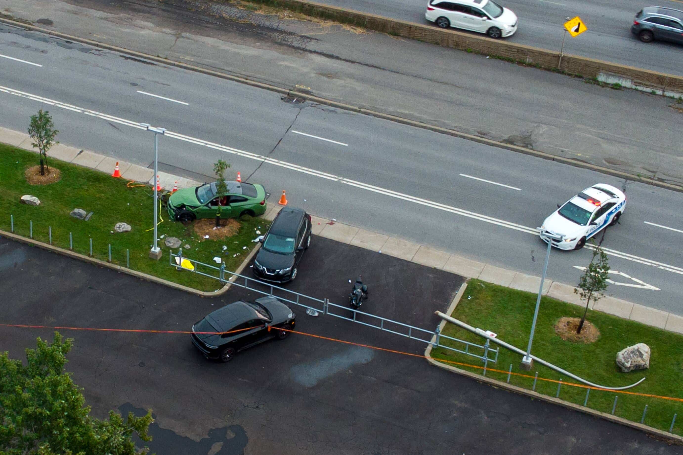 [EN IMAGES] Un chauffard avoue avoir fauché deux piétons avec sa BMW ...