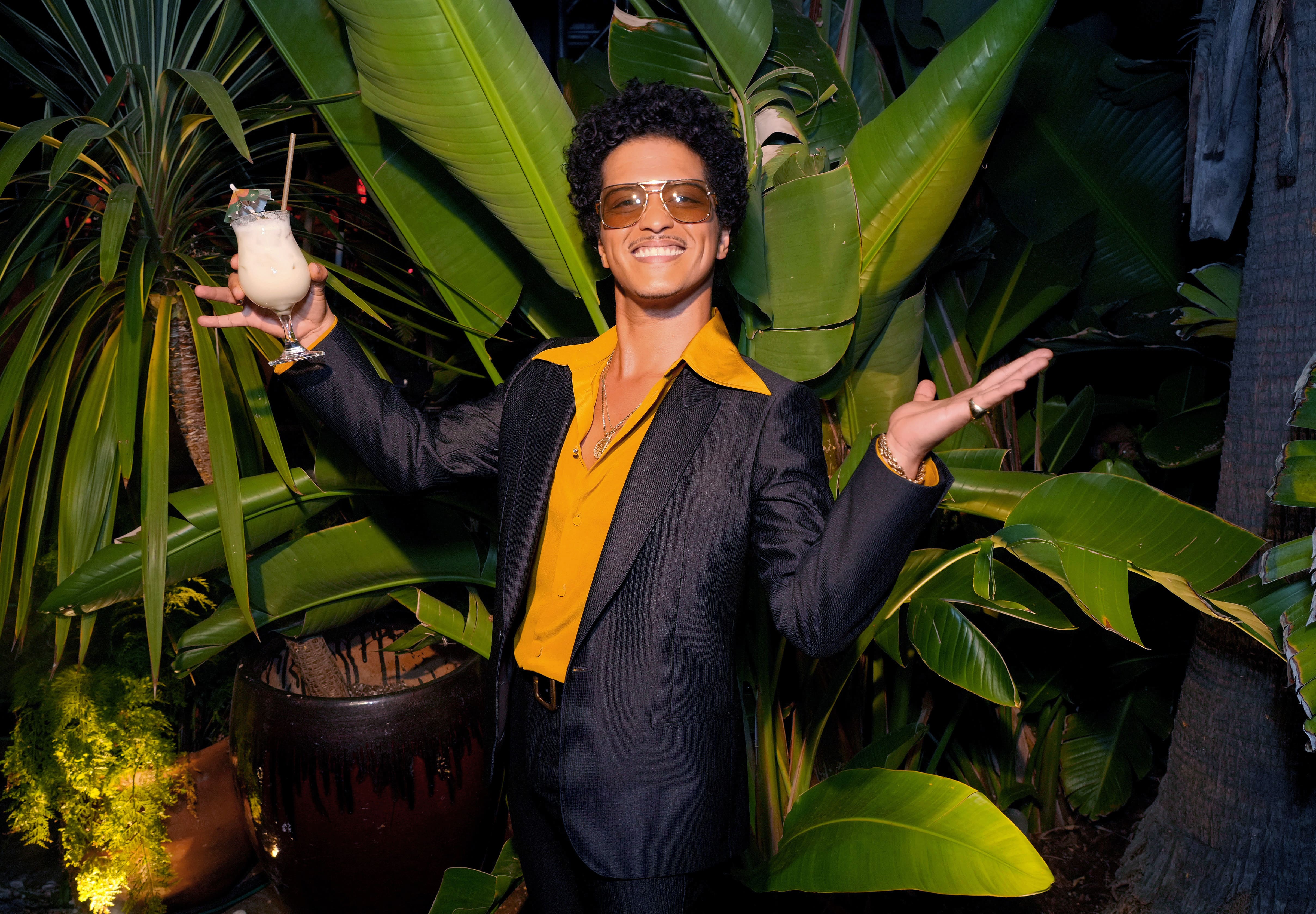Bruno Mars vient de rejoindre un club très exclusif du Billboard avec ...