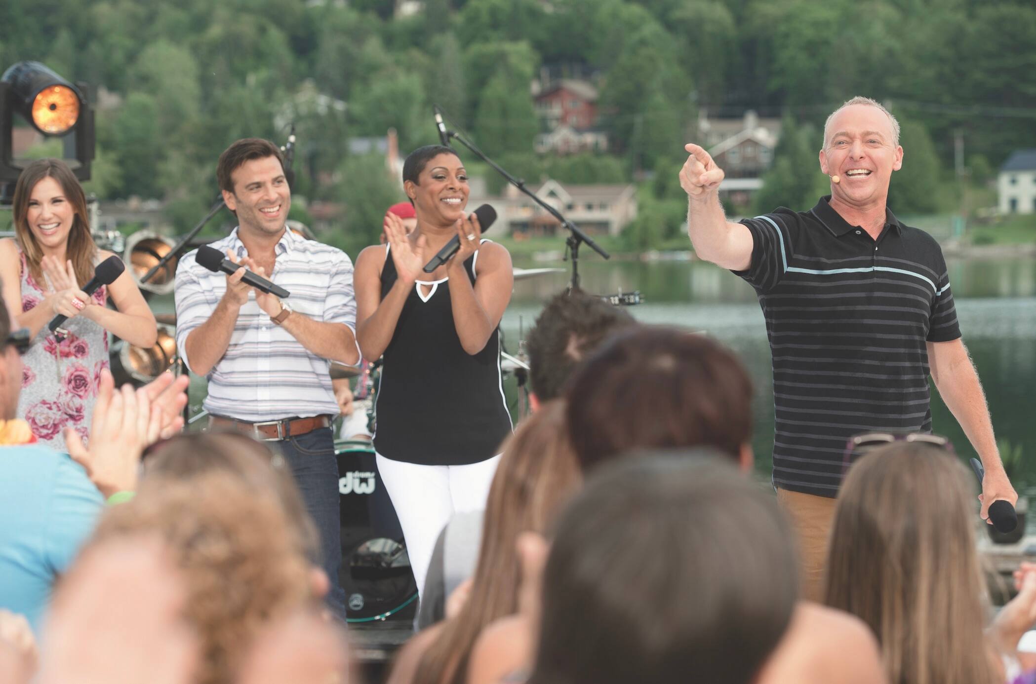 Varda Étienne se confie sur le fait d’être célibataire dans la ...