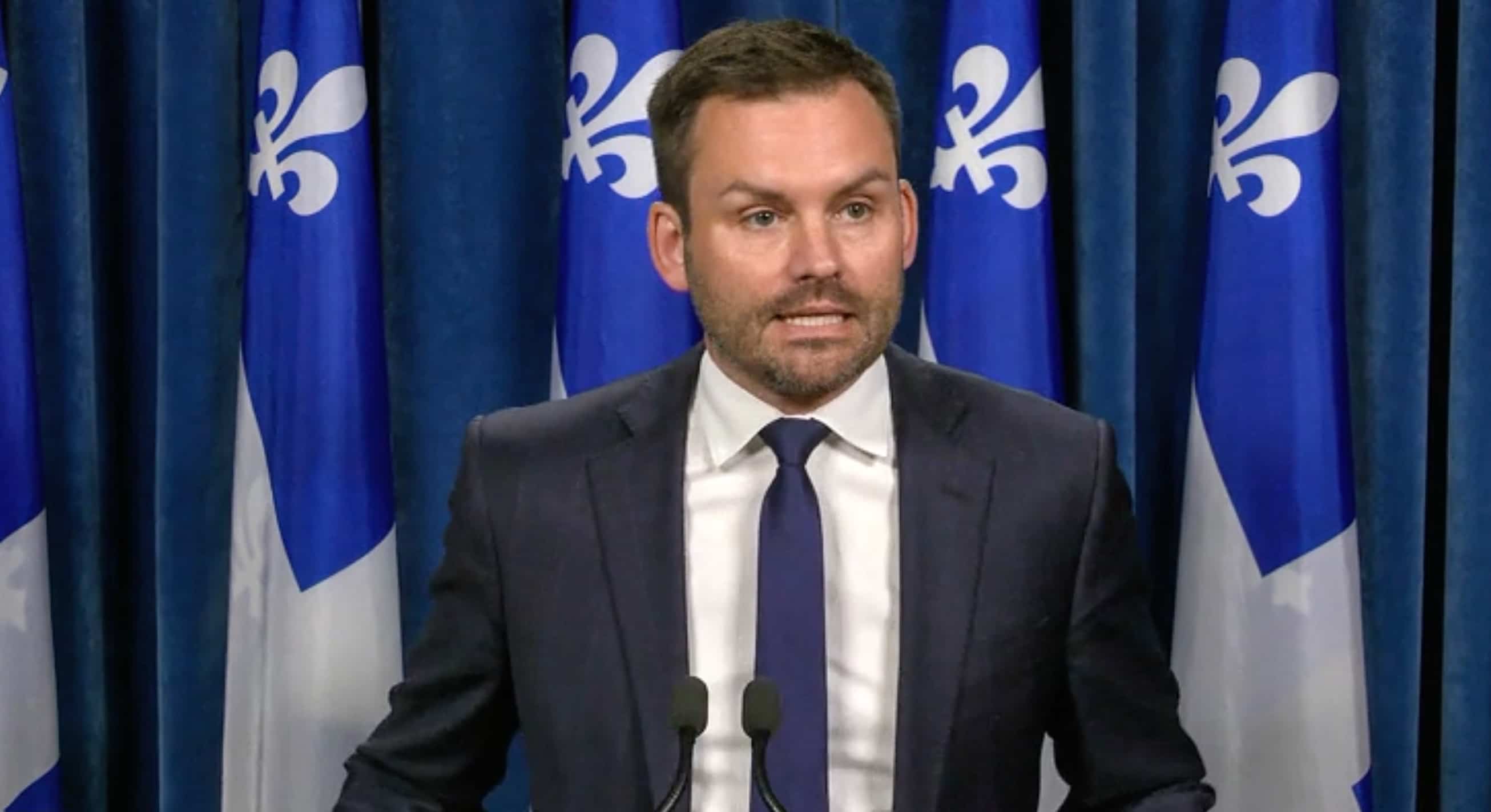 Refus de la hausse salariale des élus: Paul St-Pierre Plamondon passe ...
