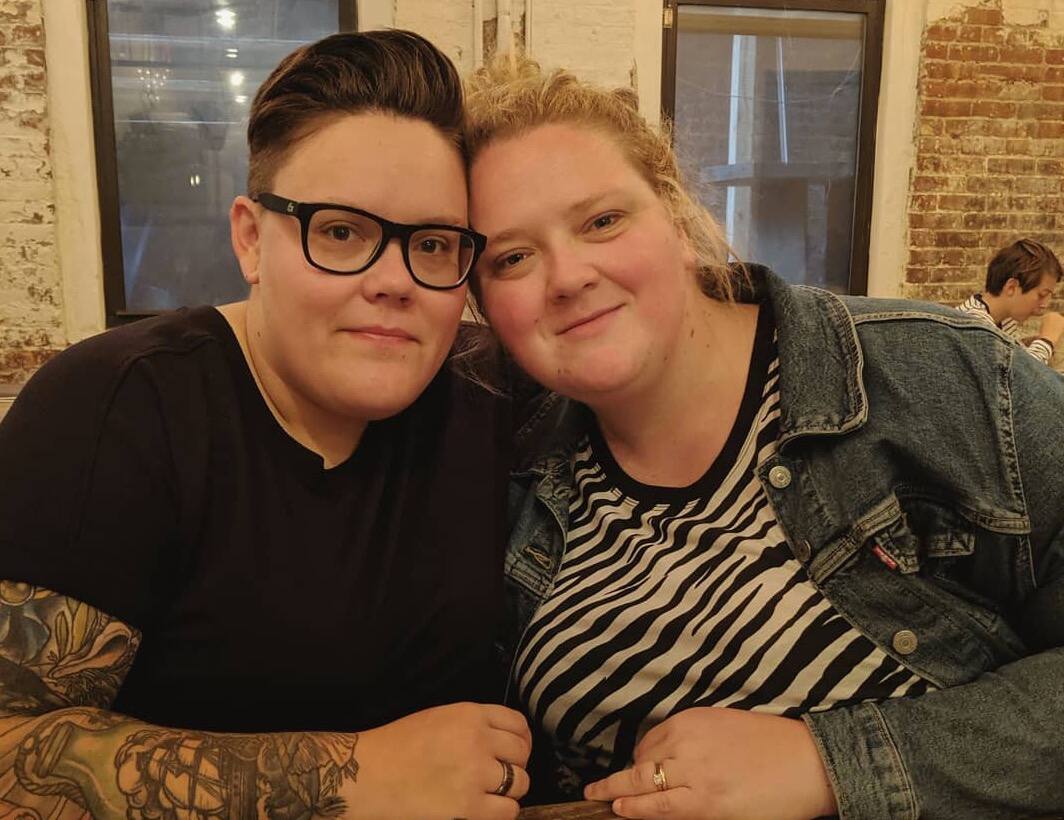 Debbie Lynch-White souligne l'anniversaire de sa femme avec un ...