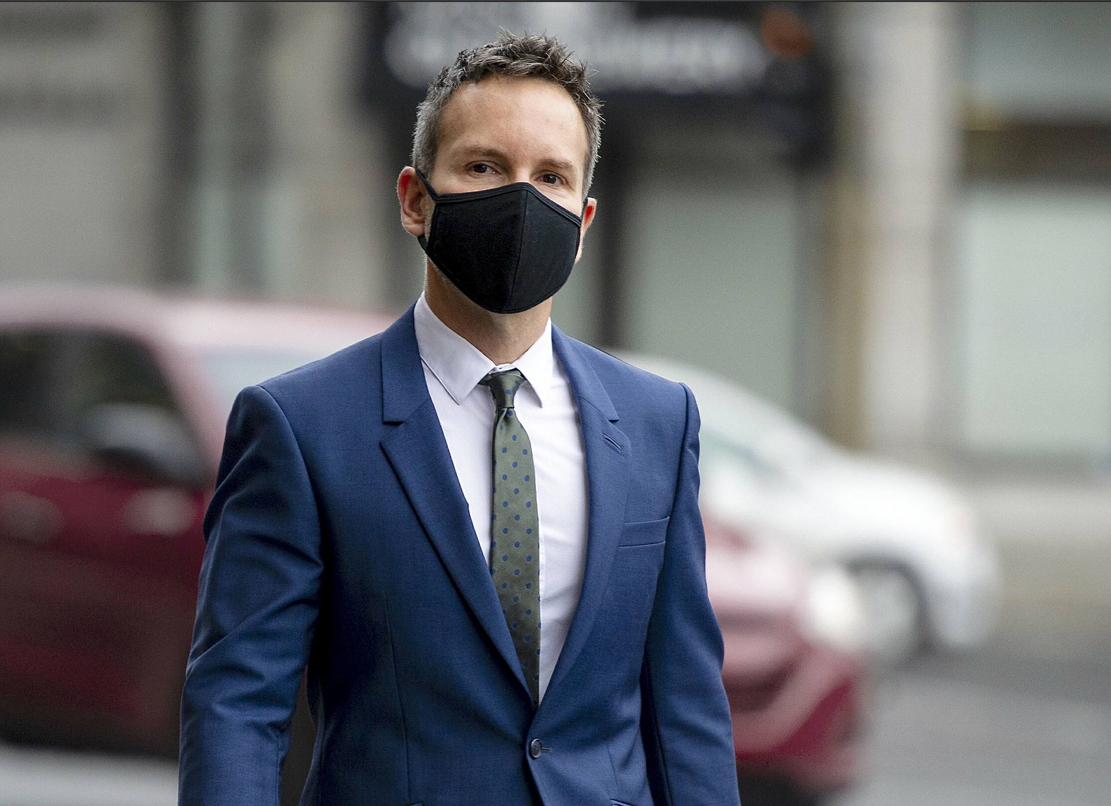 Éric Salvail joue le tout pour le tout | JDM