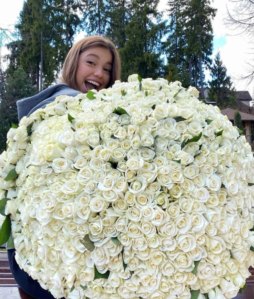 Alexander Romanov fiancé? | Le Journal de Montréal