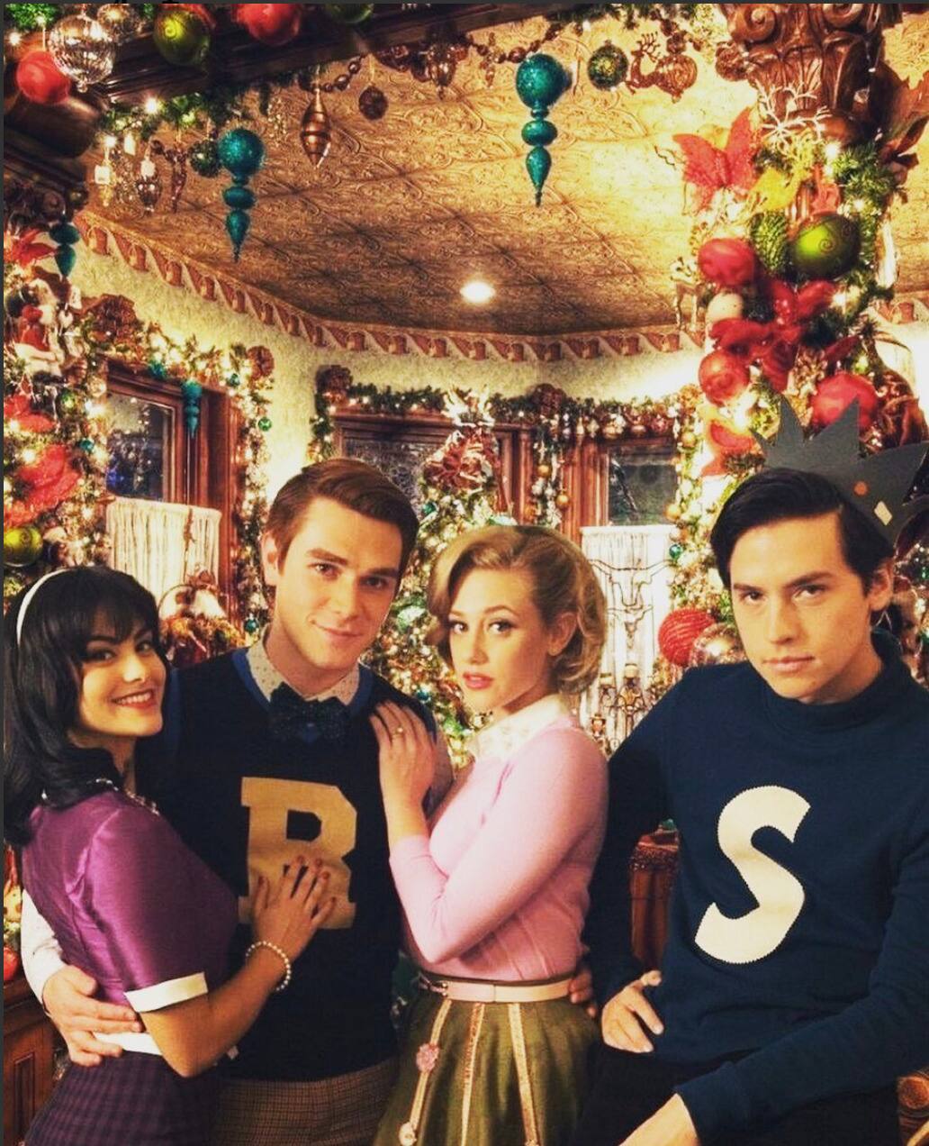 Voici les épisodes de Noël de vos séries favorites | QUB | QUB info