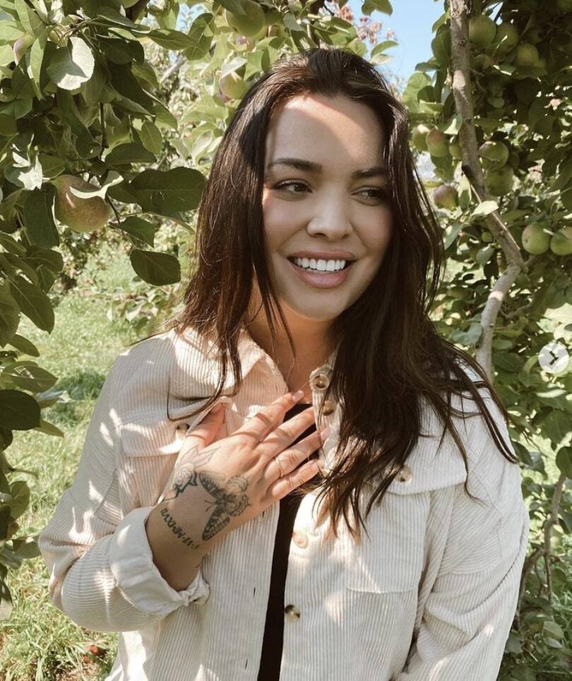 Khate Lessard pose toute nue sur Instagram et elle est magnifique | billie