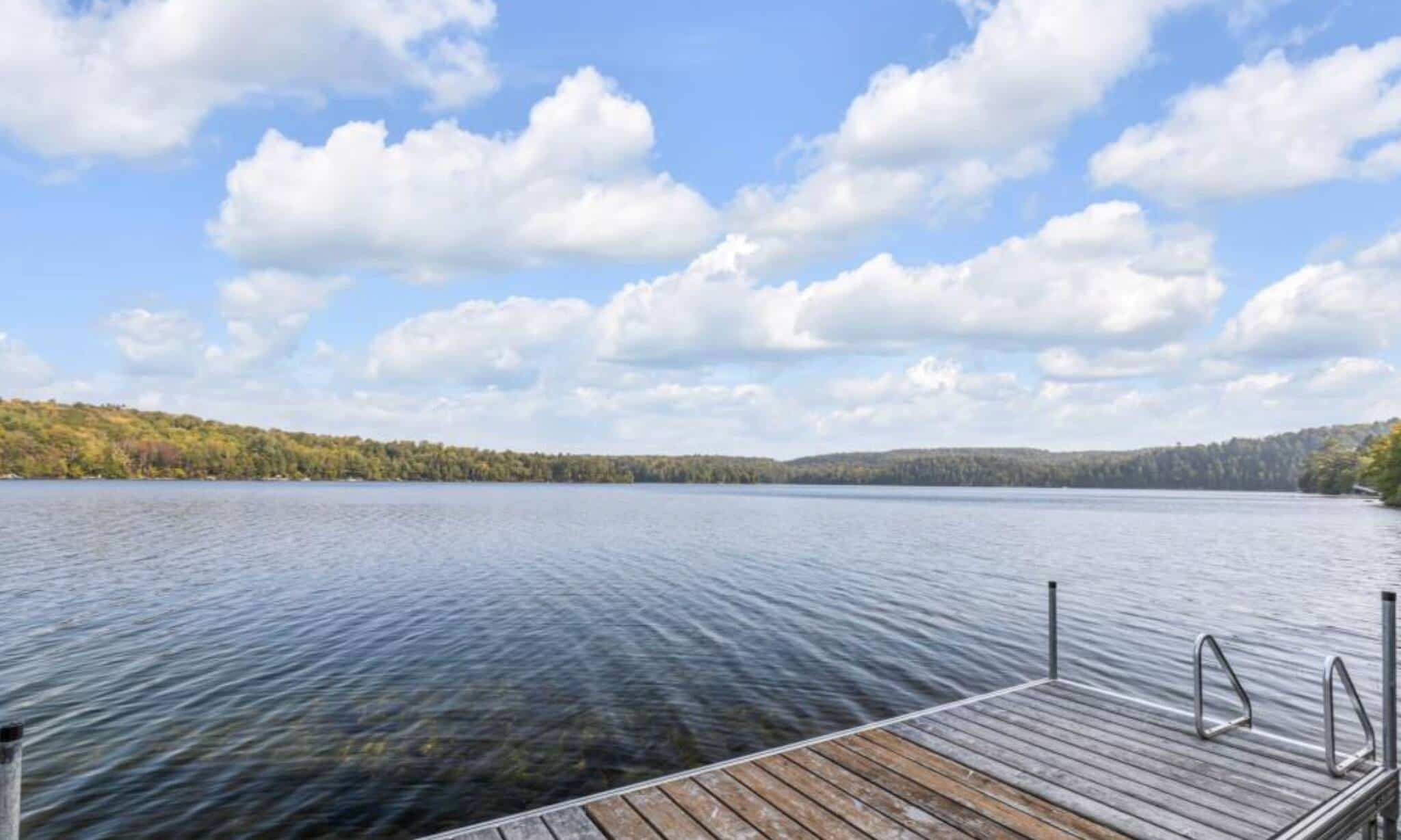 Saint-Ubalde: chalet au bord du lac Émeraude | JDQ
