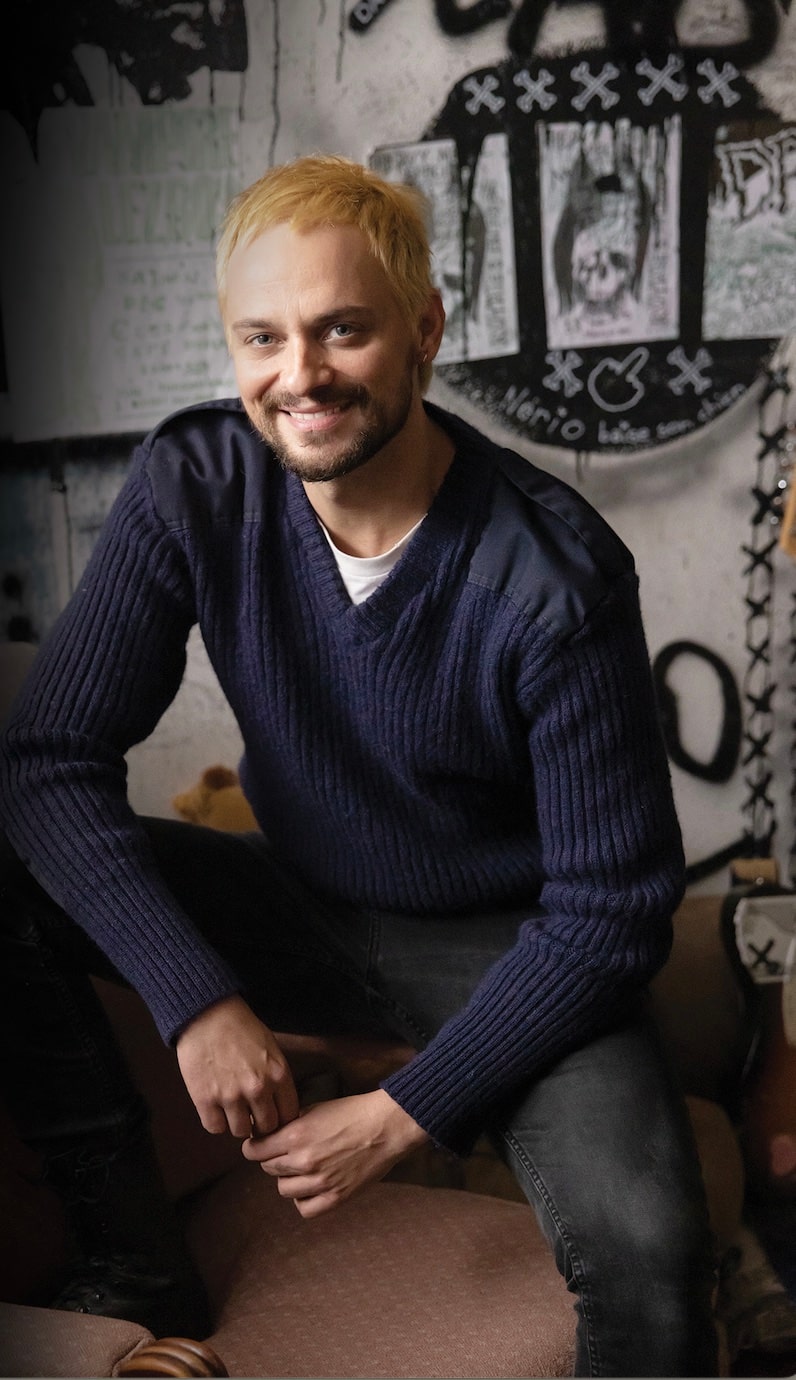 Nico Racicot change complètement de look pour un nouveau rôle | 7 Jours