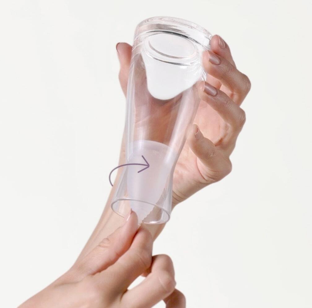 Menstruations : comment mettre une coupe menstruelle | Salut Bonjour