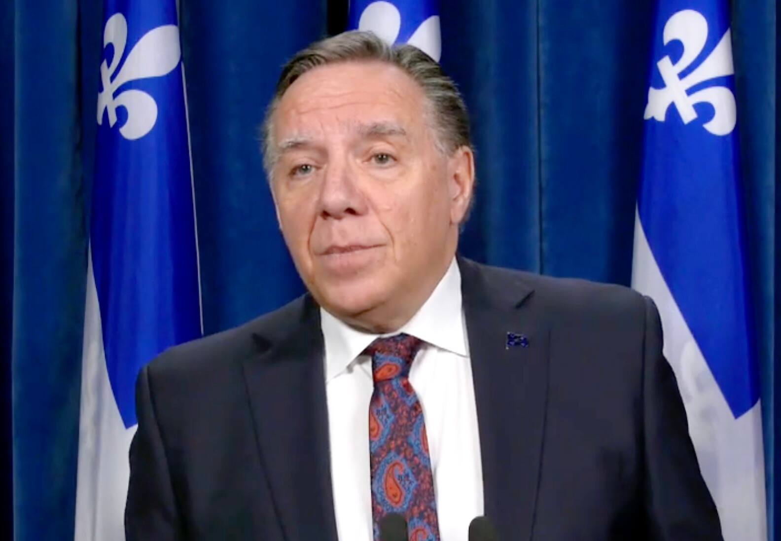 Les muscles dégonflés de François Legault | JDM