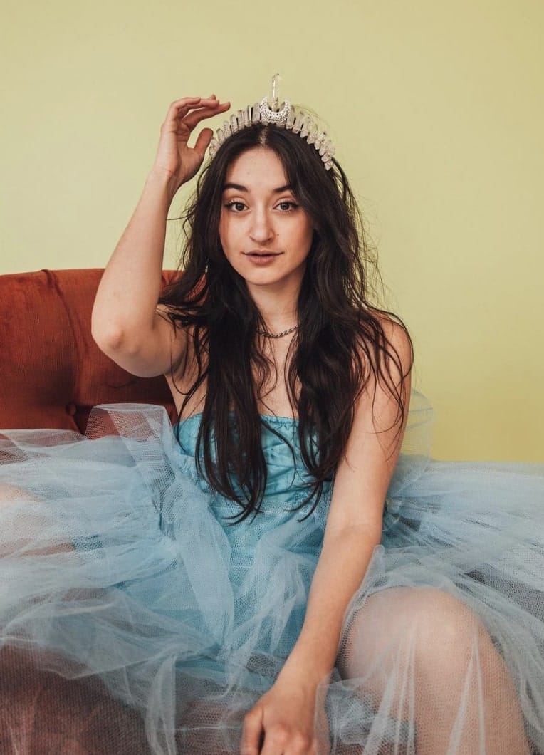 Emy Lalune raconte l'histoire bouleversante du départ de sa mère | billie