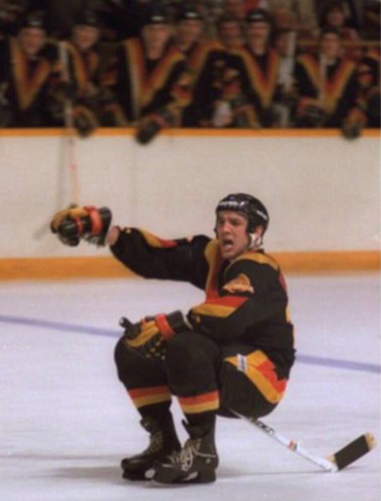 Célébration en fusillade: de Tiger Williams à Michael Pezzetta | JDQ