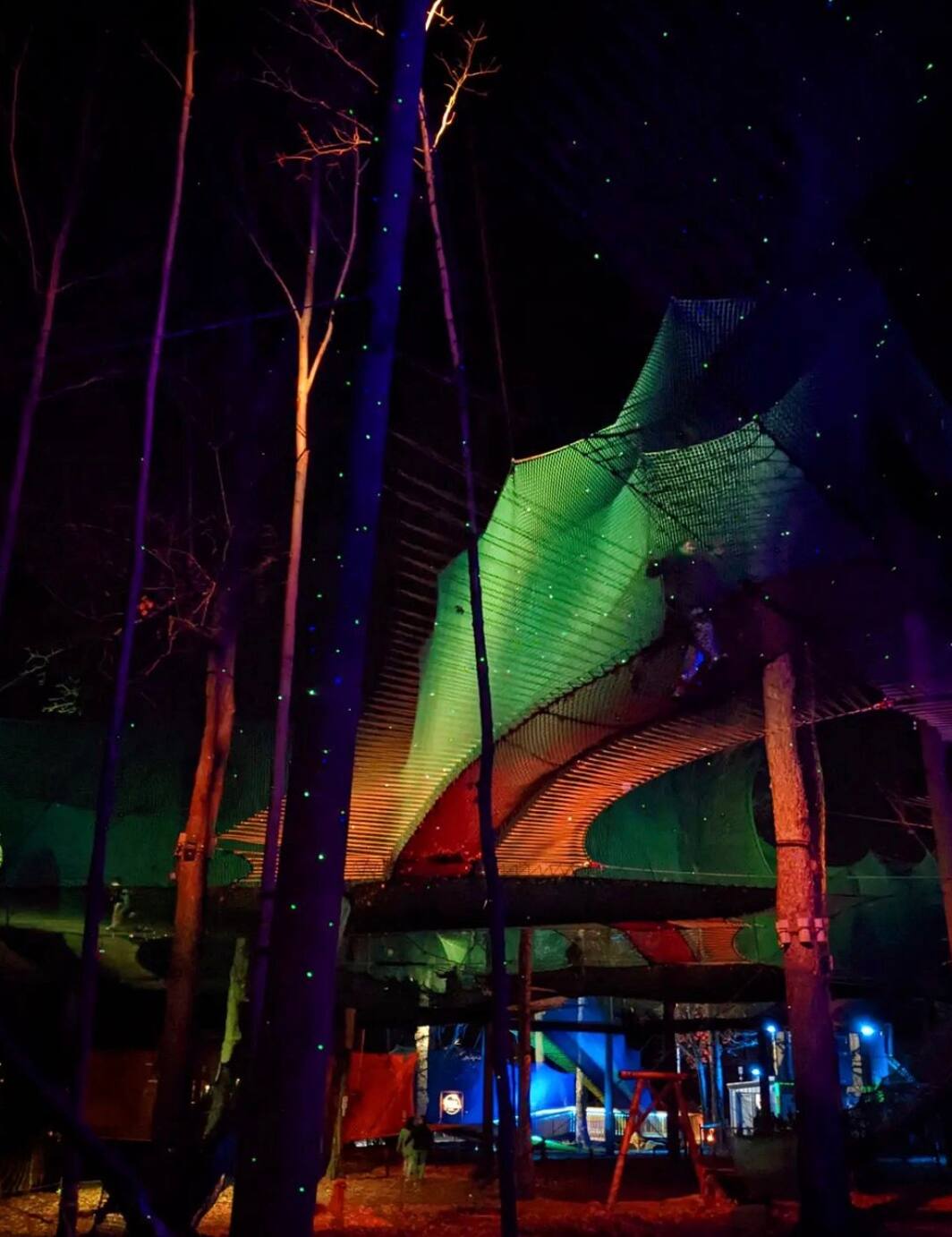 Uplà: le plus gros trampoline d'Amérique du Nord à essayer sous les ...