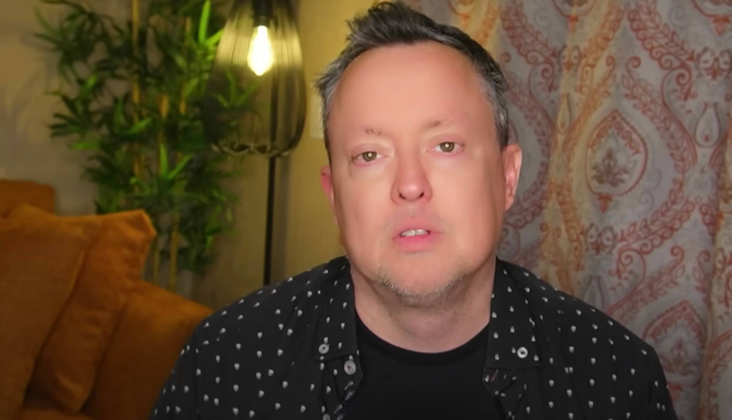 Mike Ward annonce sa séparation après 24 ans de relation | 7 Jours