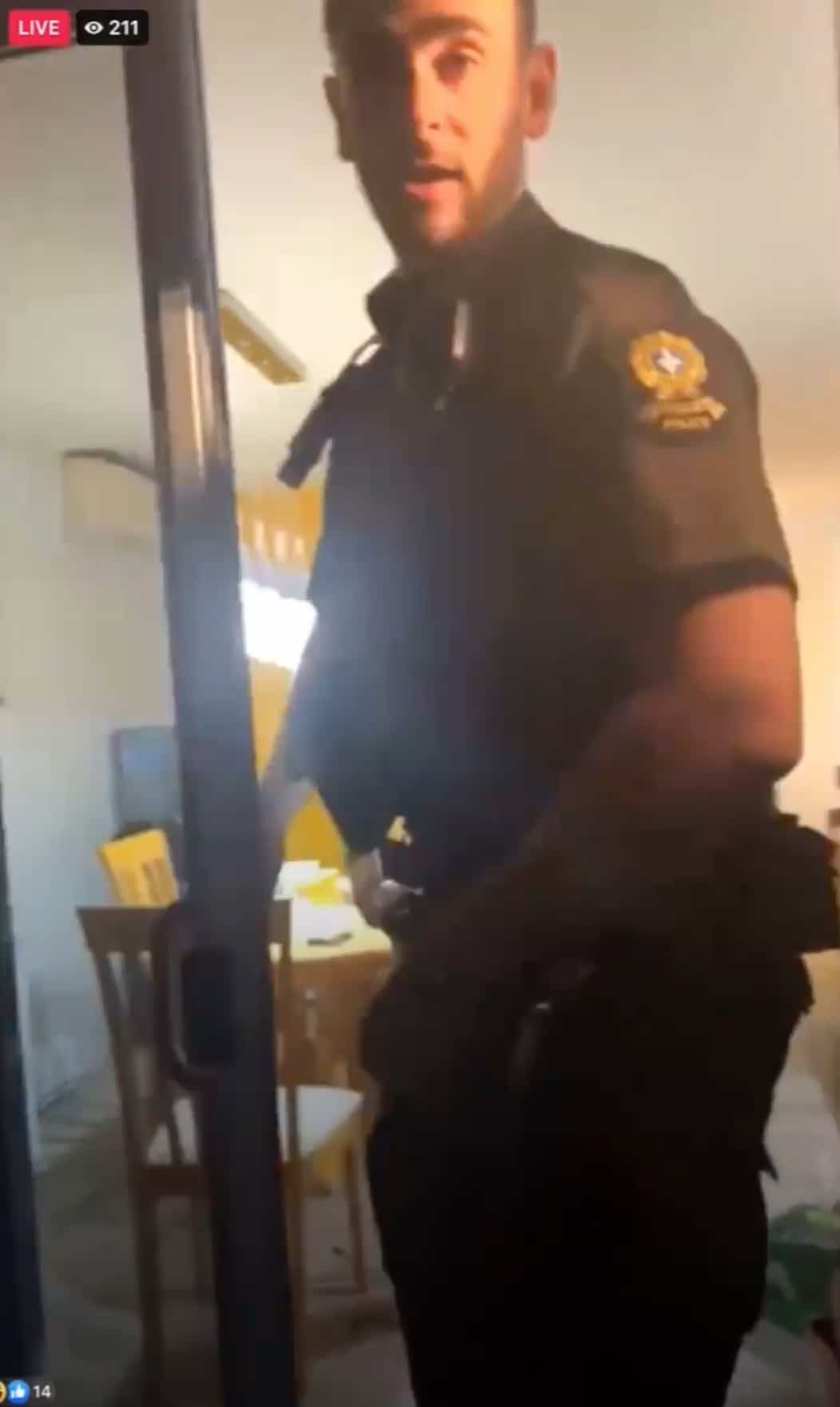 [EN VIDÉO] La police arrête ce complotiste qui engorge le 911 | JDQ