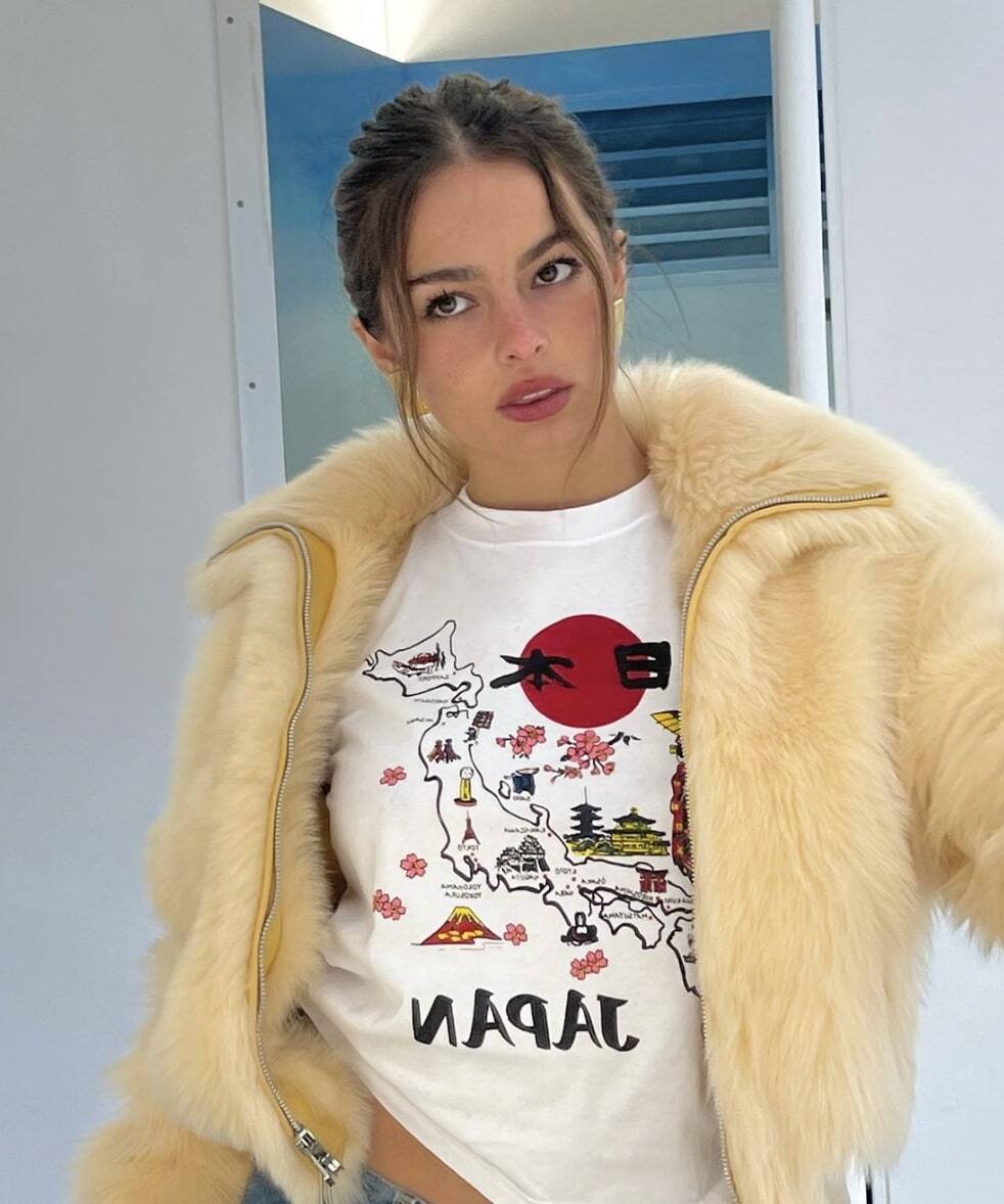 Addison Rae revient en force sur Instagram avec un bikini string | billie