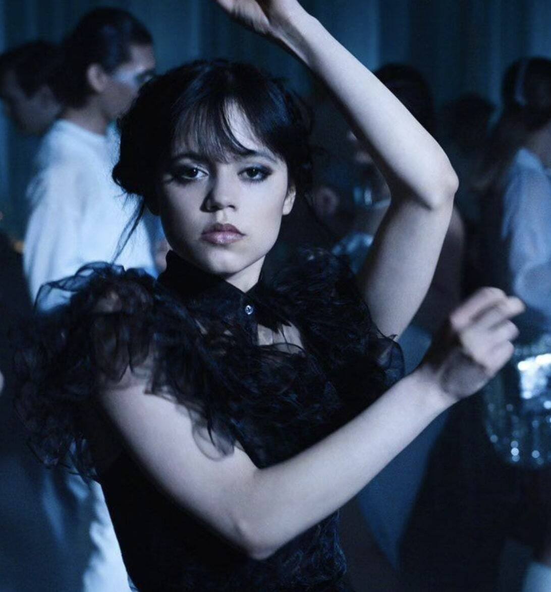 Ardène propose la parfaite réplique de la robe de bal de «Wednesday ...