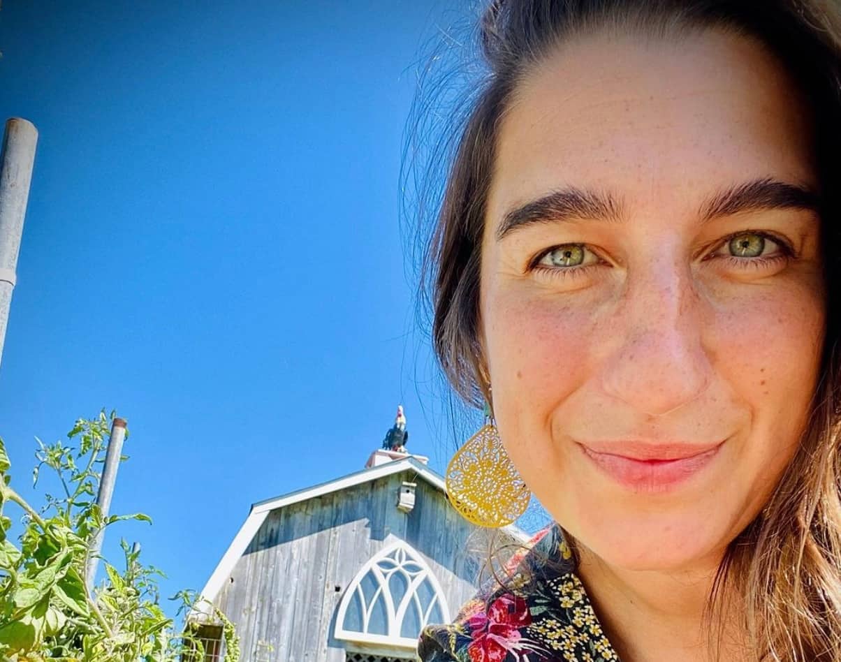 17 choses à savoir sur Émilise Lessard-Therrien, nouvelle co-porte ...