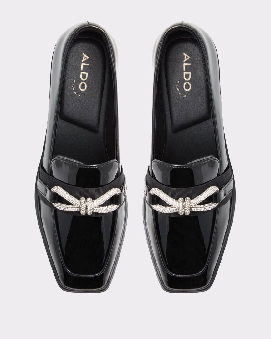 15 souliers sans talons pour être chic même avec une robe | Clin d'œil