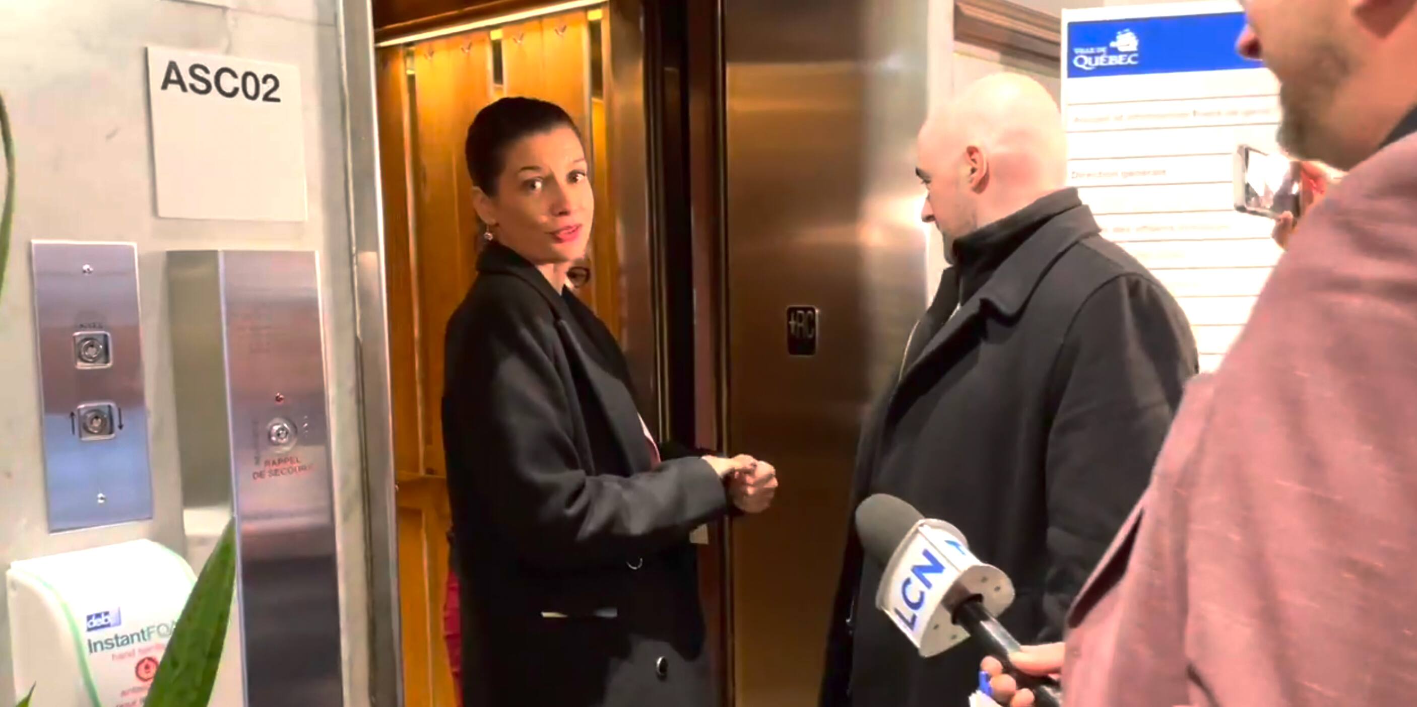 Rencontre privée à l'hôtel de ville: Geneviève Guilbault rend visite à ...
