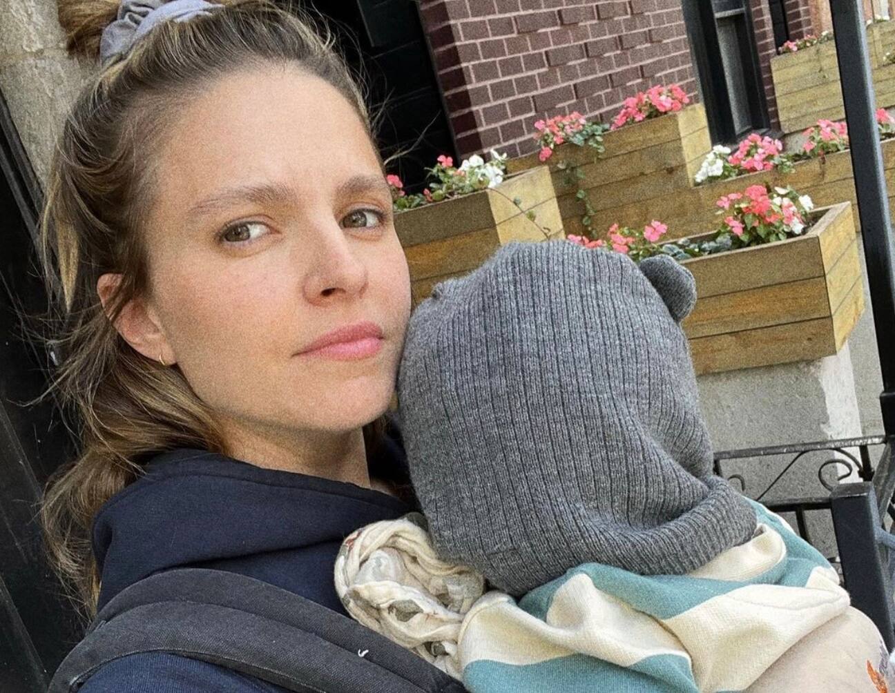 Sarah-Jeanne Labrosse dévoile le nom et le sexe de son deuxième enfant ...