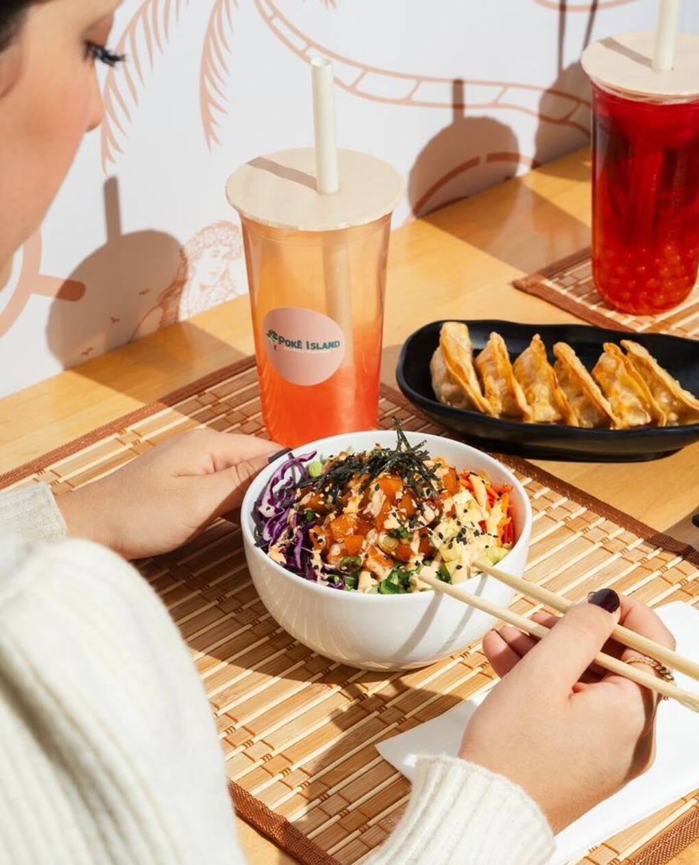 Poke Island: un nouveau restaurant de pokés bowls ouvert jusqu’à 3h du ...