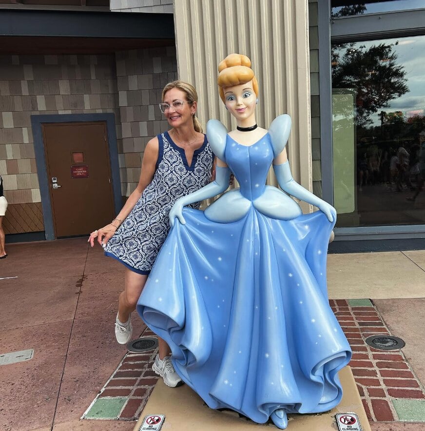 Clodine Desrochers retombe en enfance le temps d’un voyage à Disney | 7 ...