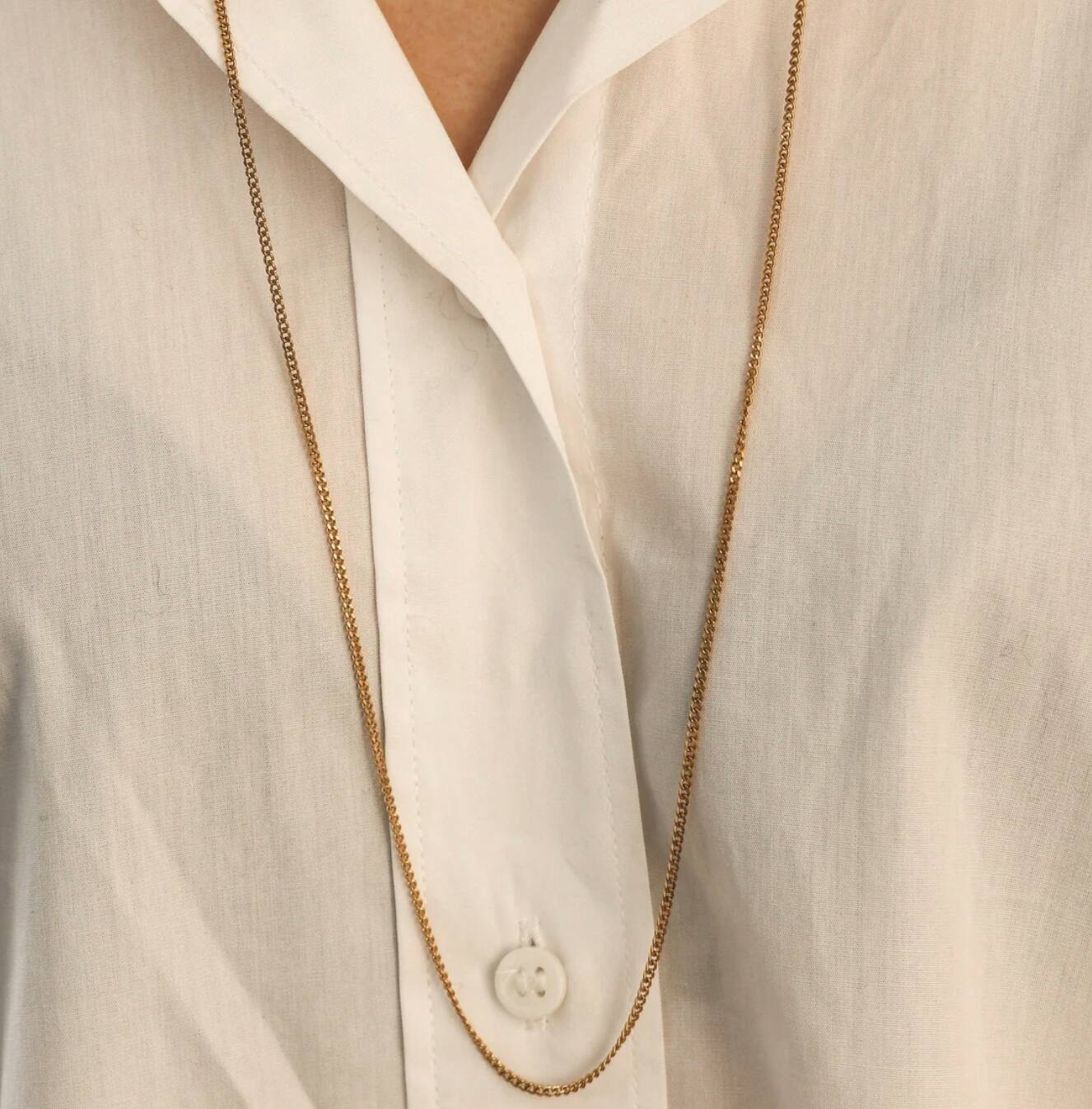 Catherine St-Laurent succombe au bijou le plus tendance de l'automne ...