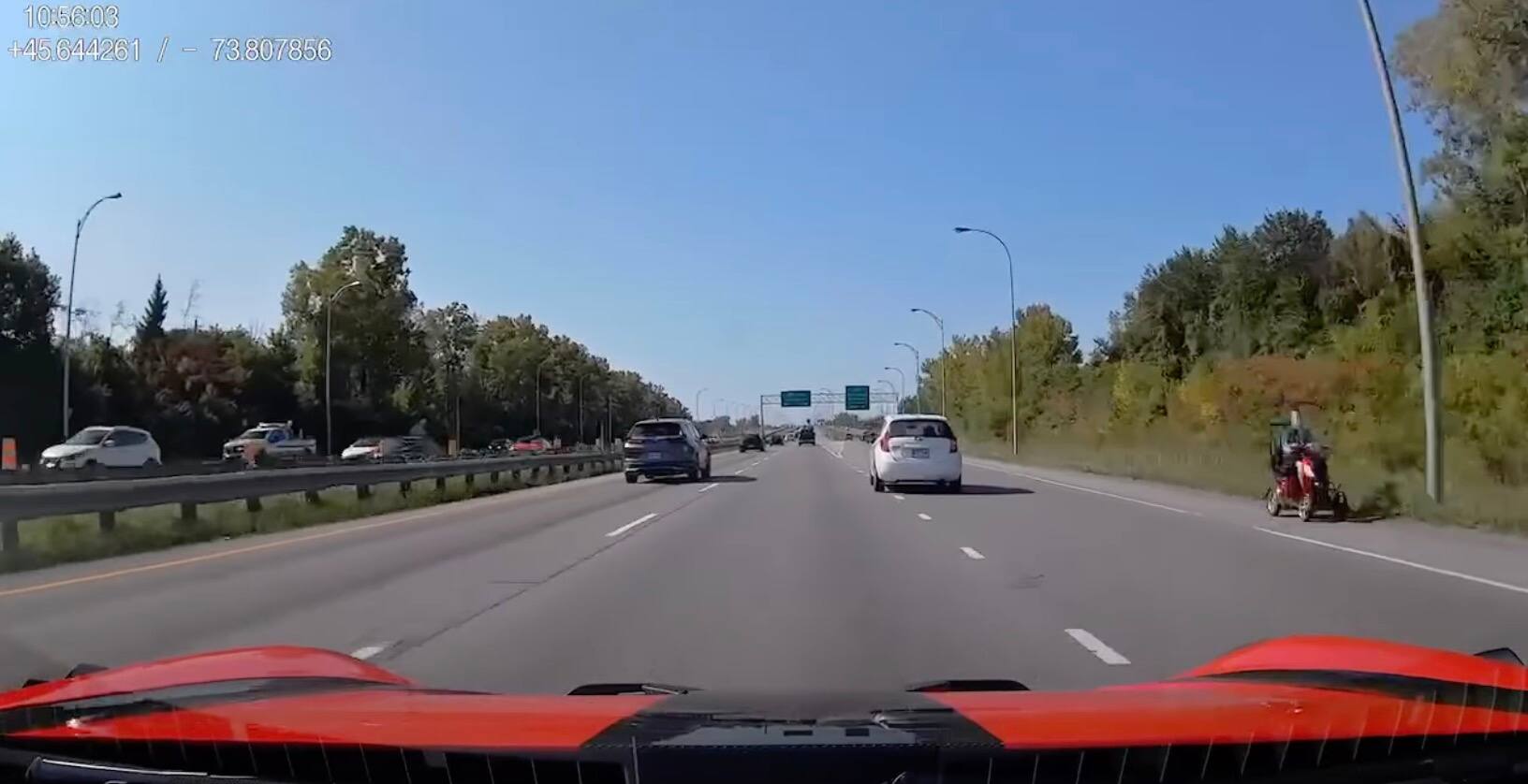 Un quadriporteur aperçu sur l’autoroute 640 | Le Sac de chips