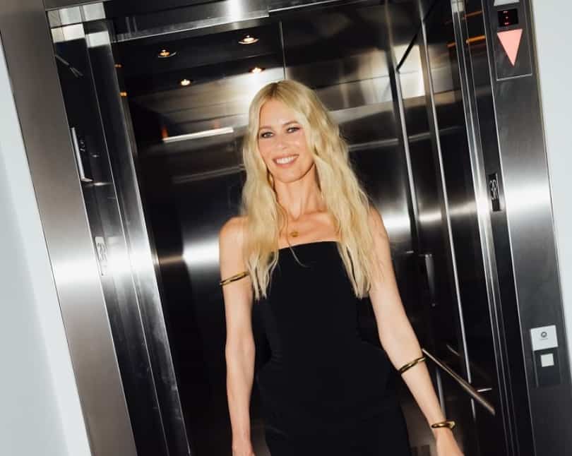 Claudia Schiffer, sublime à 54 ans, défie le temps dans une minijupe ...