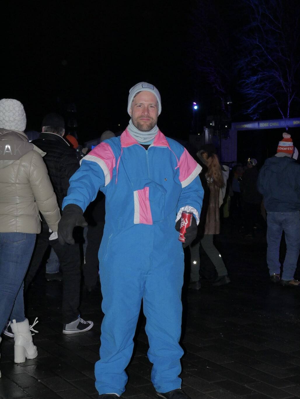 Découvrez les looks les plus chauds des festivaliers à Igloofest Québec ...