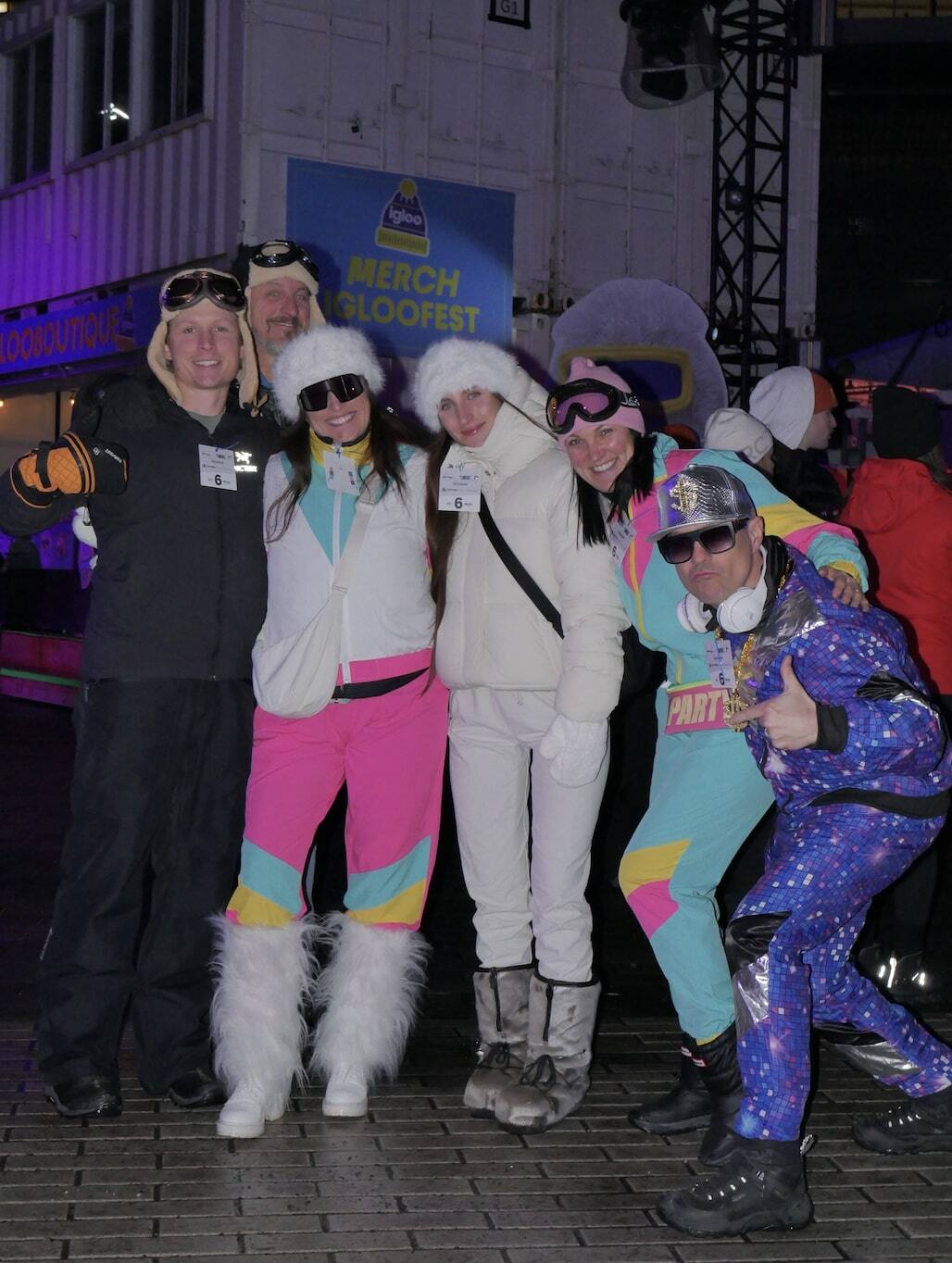 Découvrez les looks les plus chauds des festivaliers à Igloofest Québec ...