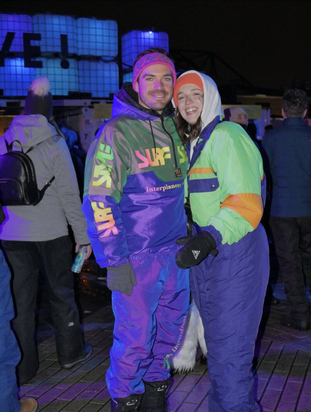 Découvrez les looks les plus chauds des festivaliers à Igloofest Québec ...