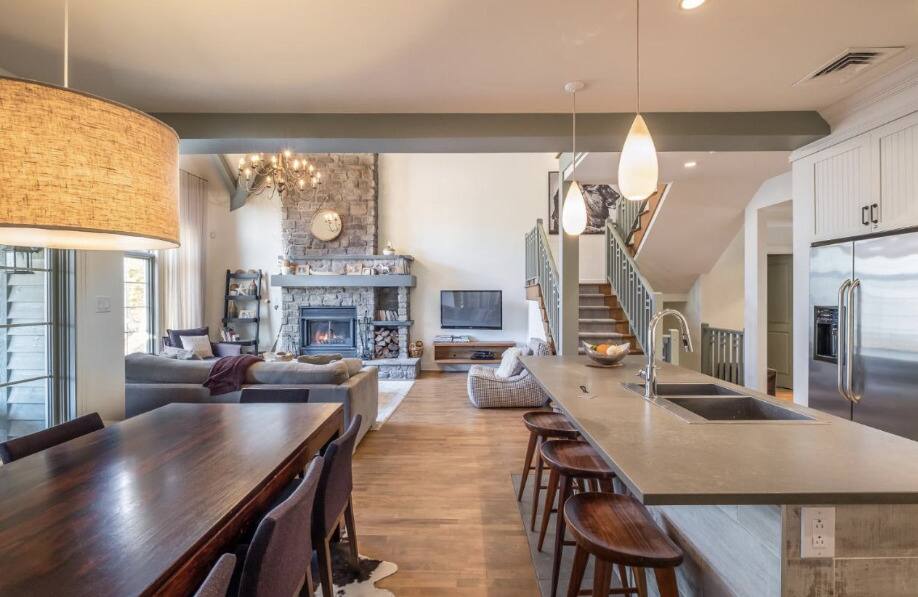 Transaction de la semaine: ils vendent leur maison de Tremblant en ...