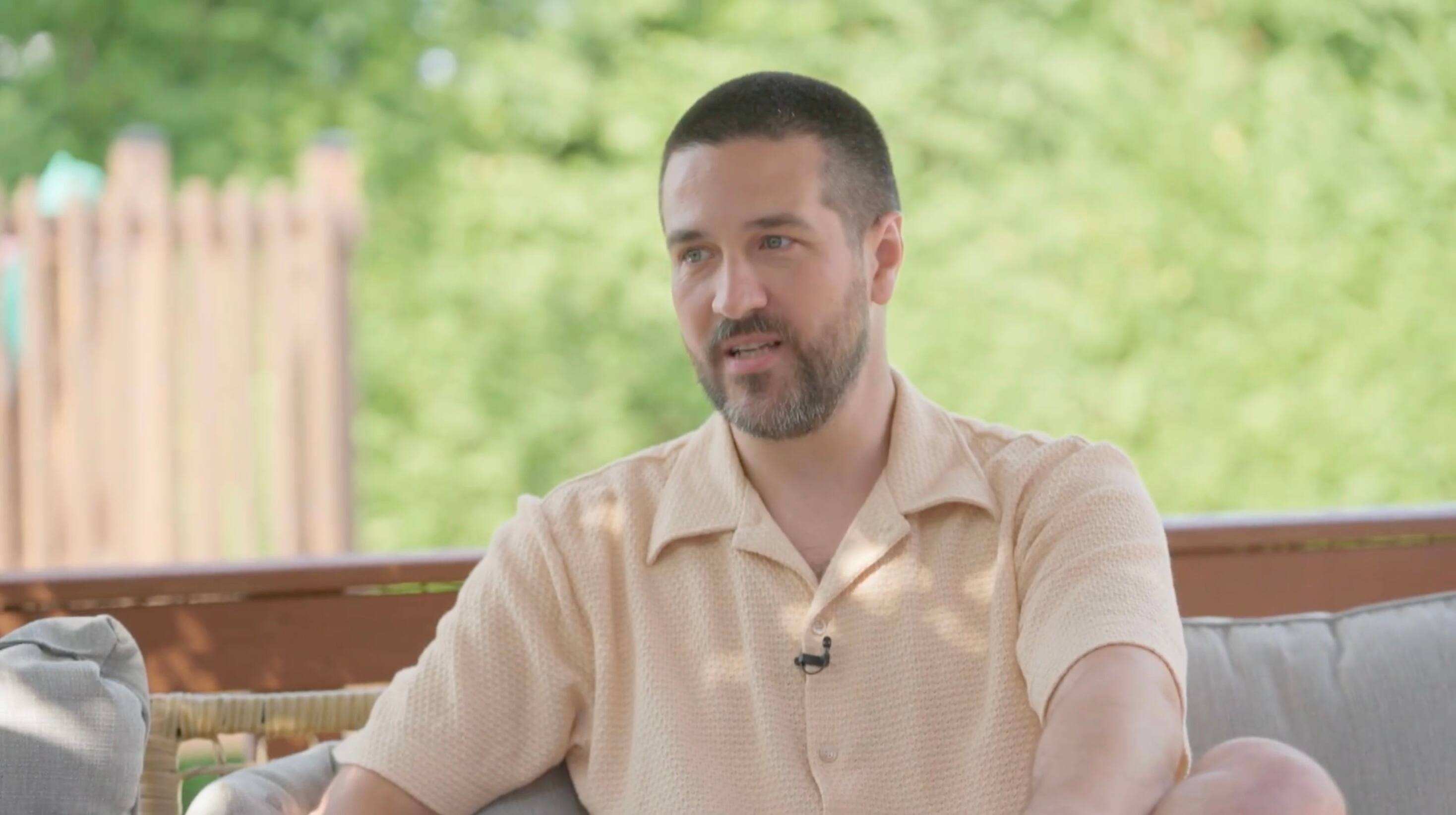 Moved, Olivier Gervais-Courchesne opens with his 3 year old daughter's ...