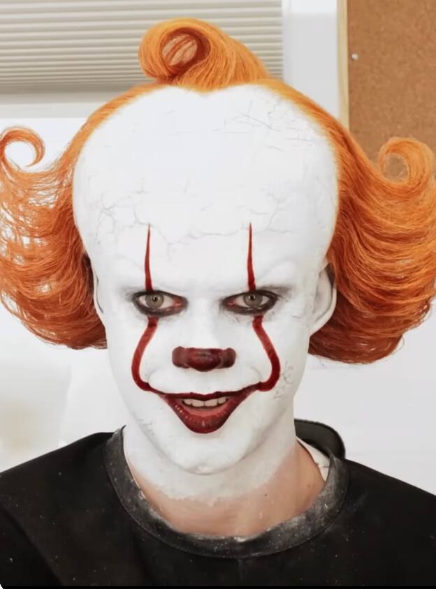 [VIDÉO] Voyez l’impressionnante transformation de Bill Skarsgård pour ...