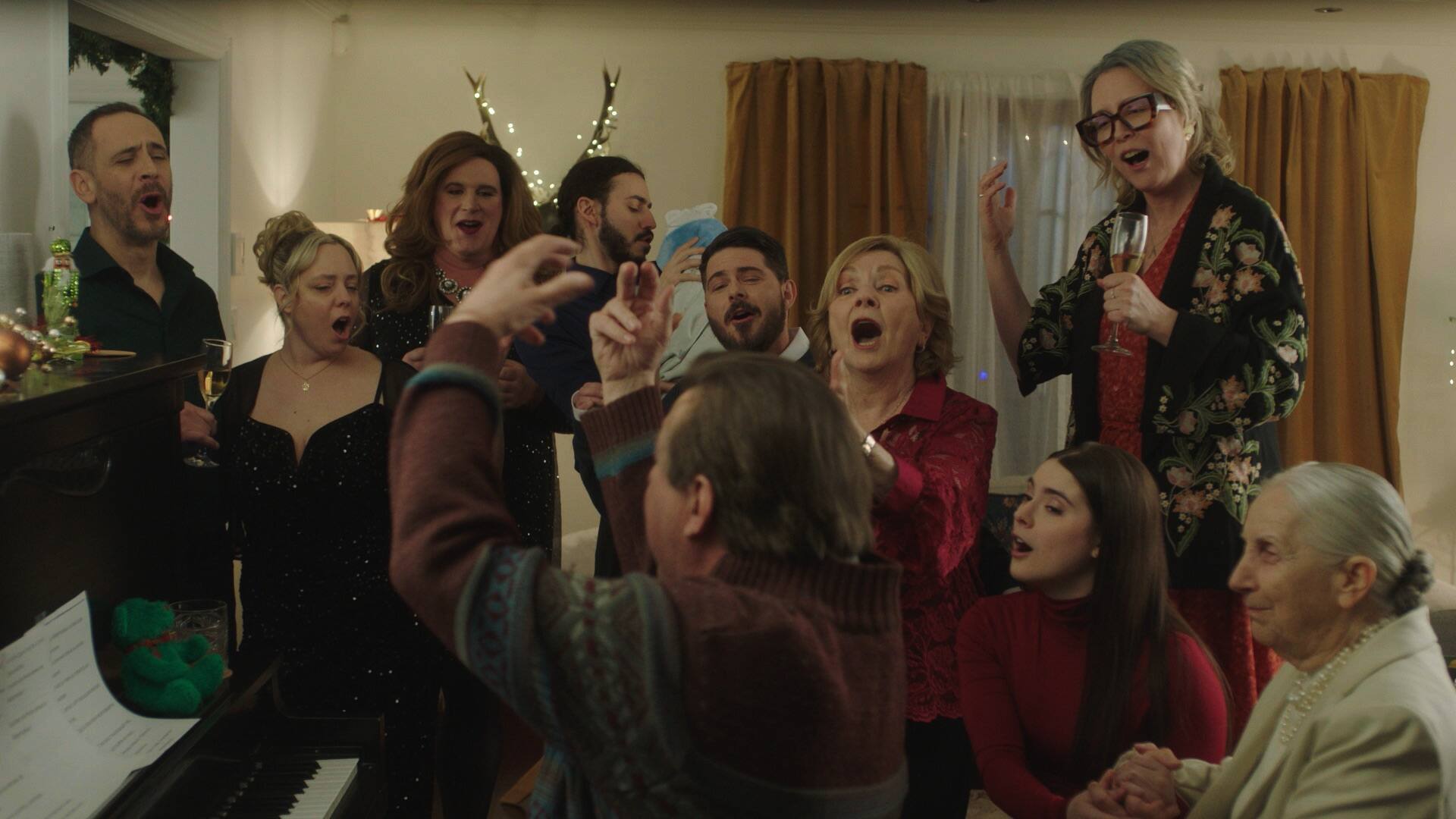 «Juste Xavier»: Stéphane E. Roy signe un film de Noël drôle et touchant sur la réalité trans | 7 ...