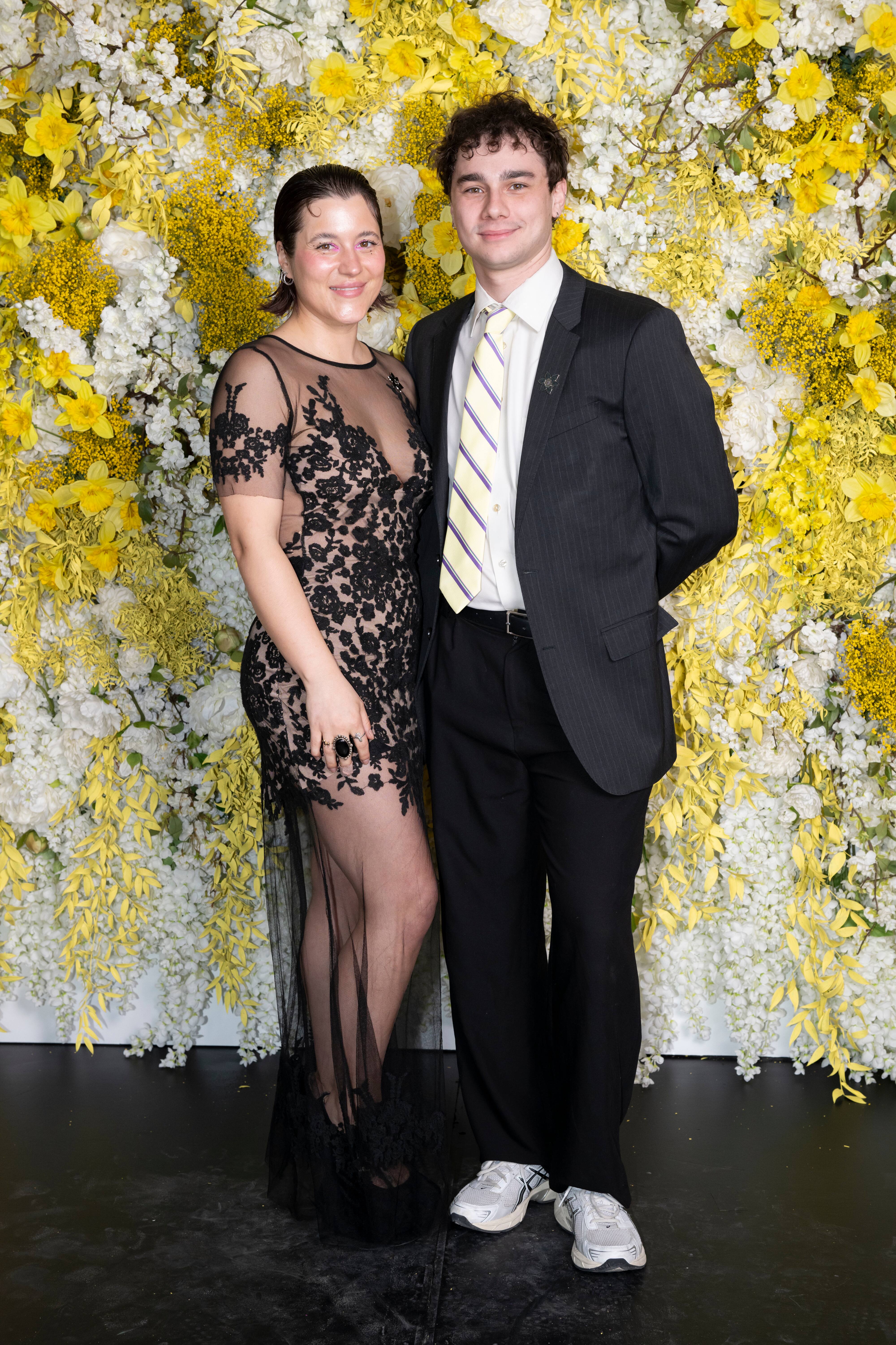 Rare sortie de couple pour Alain Choquette et son amoureuse | 7 Jours