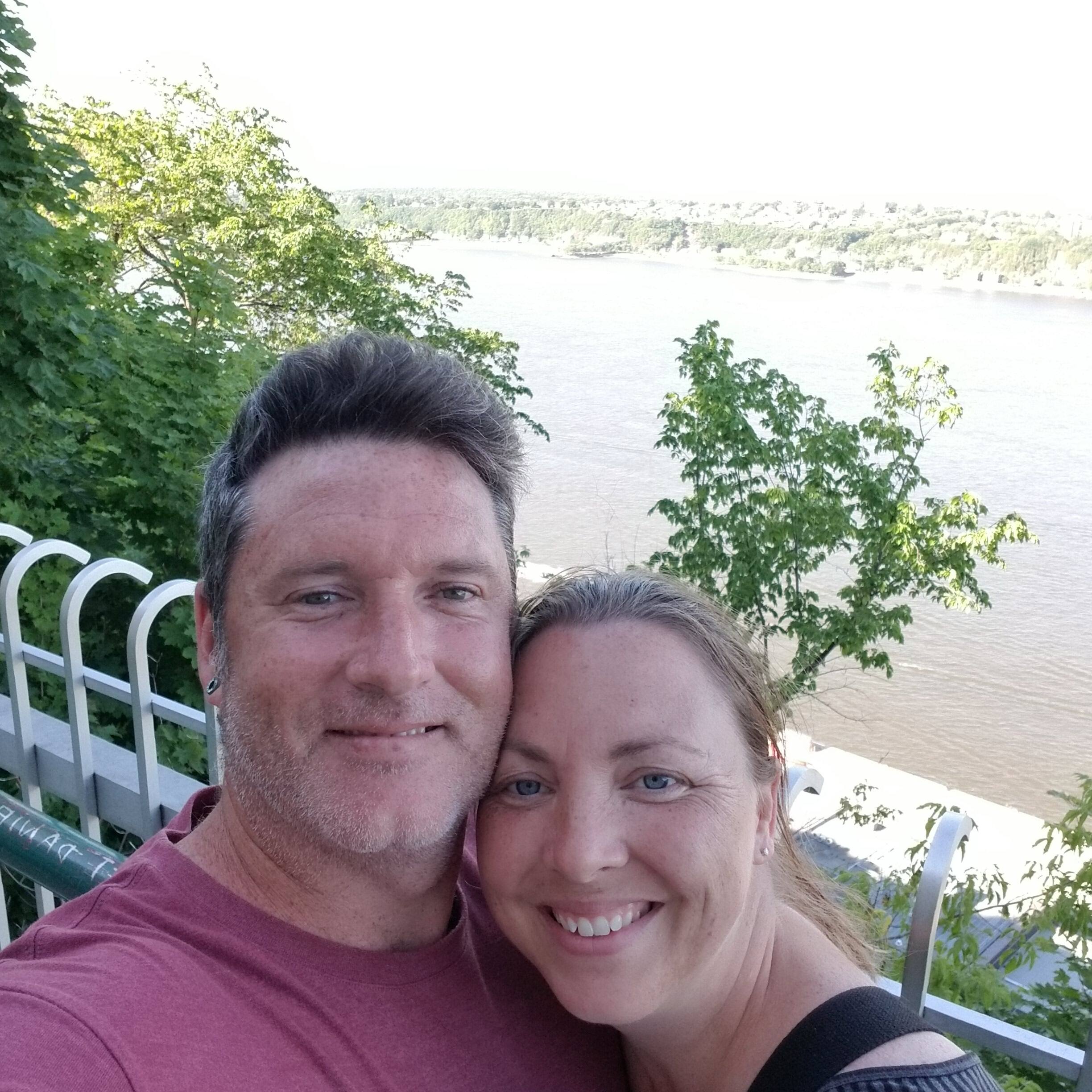 Parents de quatre enfants, ils sont tous les deux atteints d’un cancer ...